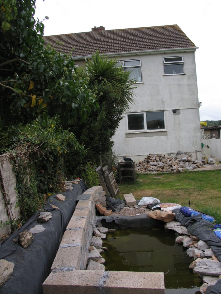 How I Made A Raised Pond And Rockery 2006 19 Steps Instructables