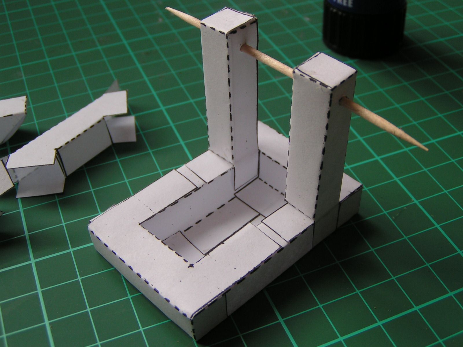 Launch It: the Paper Catapult. : 6 Steps (with Pictures) - Instructables