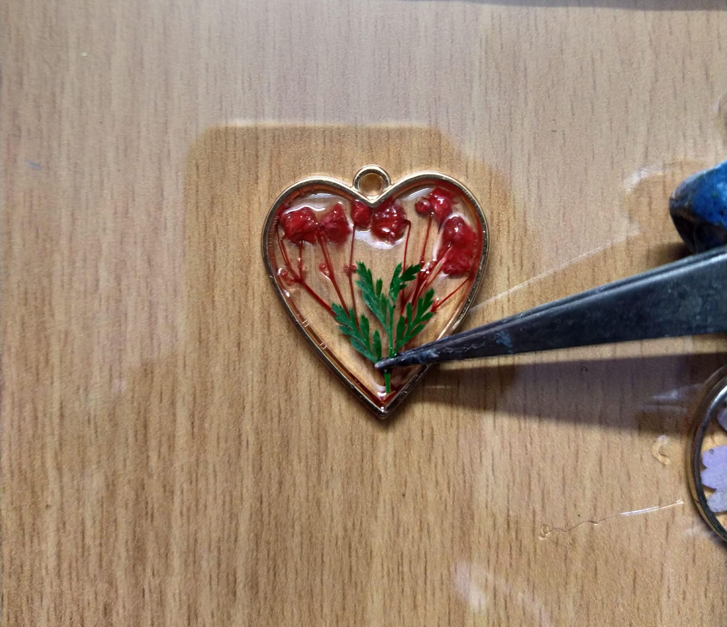 Botanical Resin Jewelry : 29 Steps (with Pictures) - Instructables