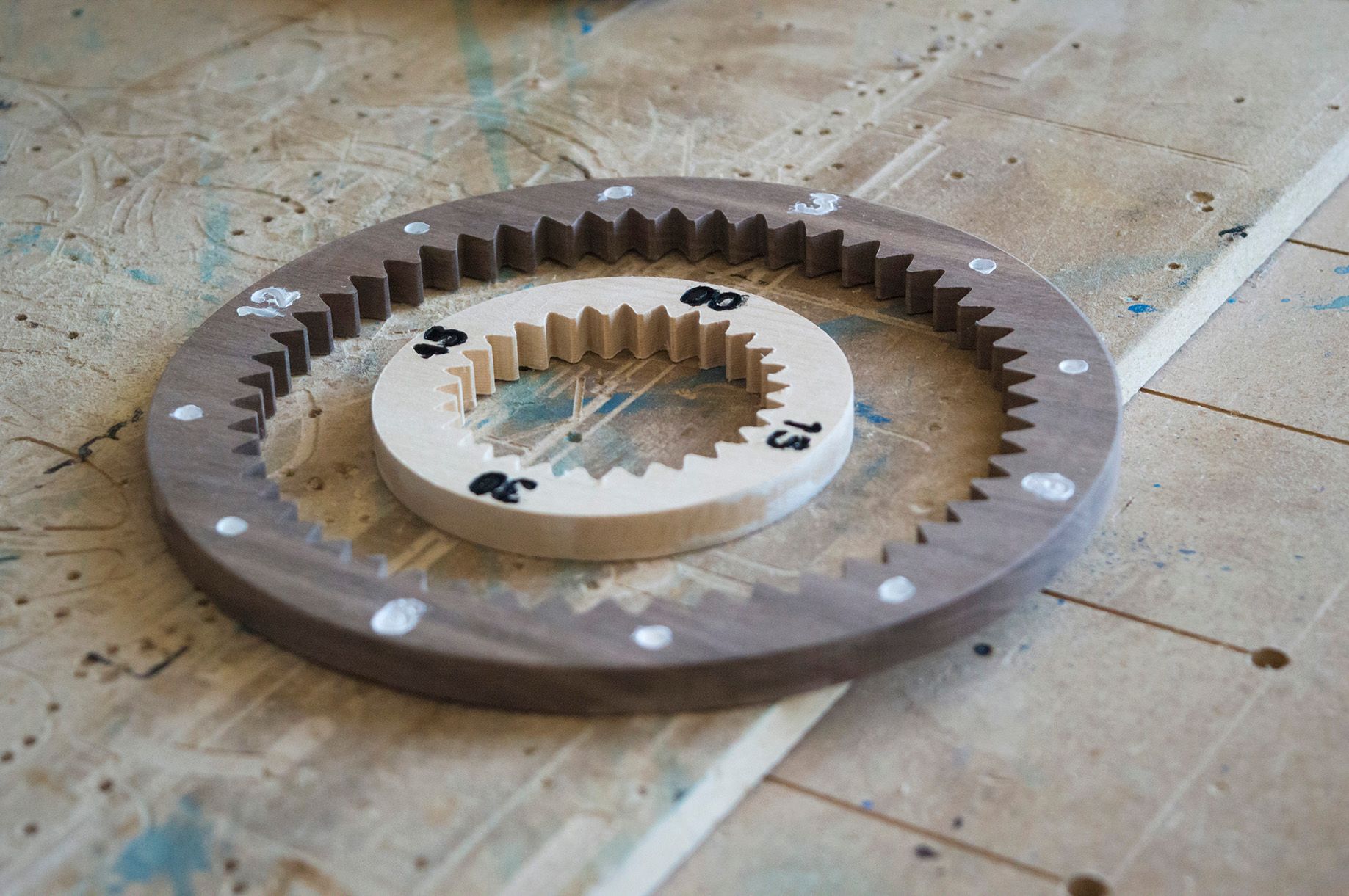 Hanging Gear Clock : 7 Steps (with Pictures) - Instructables