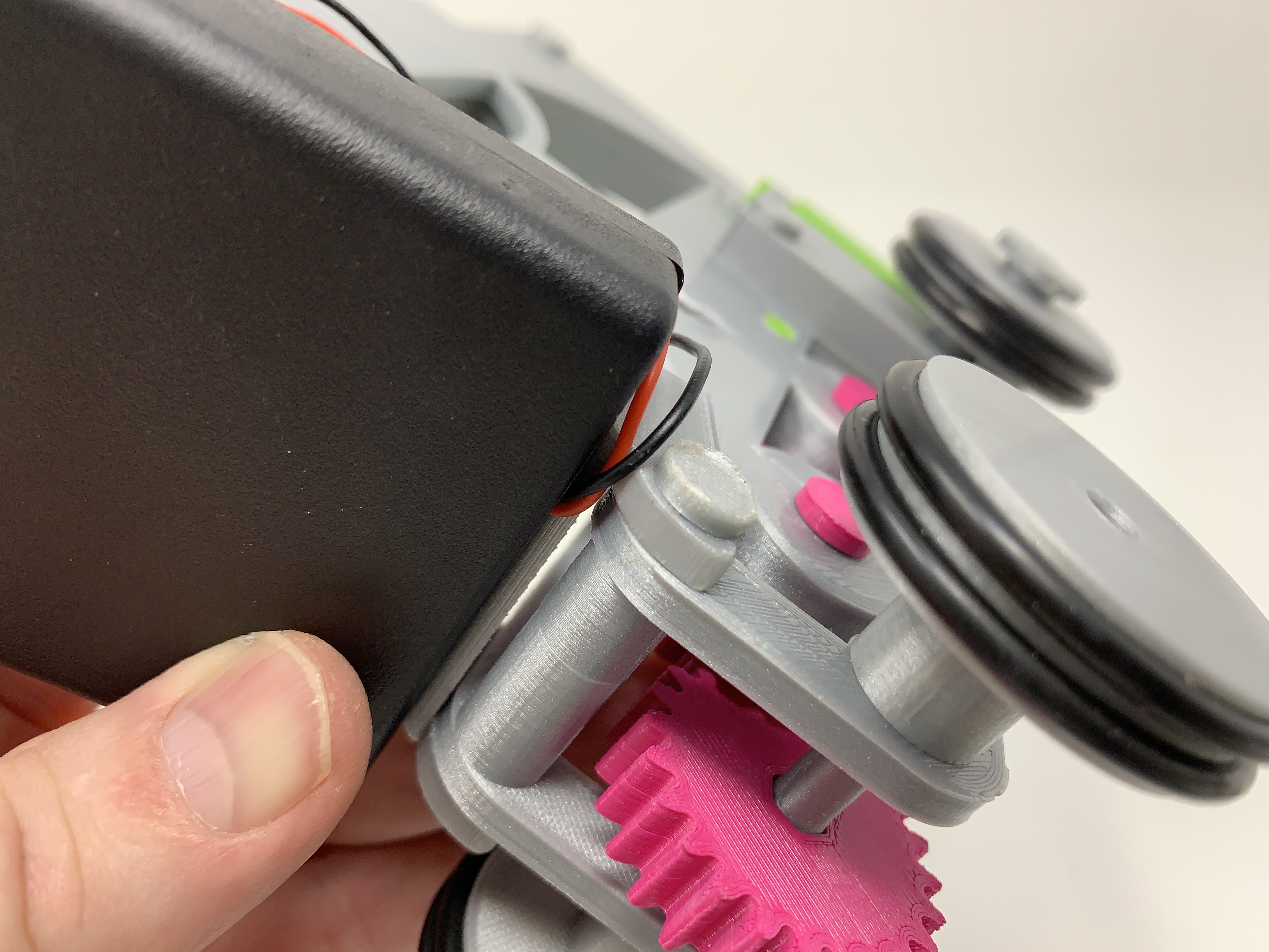 Pink and Green Domino Machine II : 5 Steps (with Pictures) - Instructables