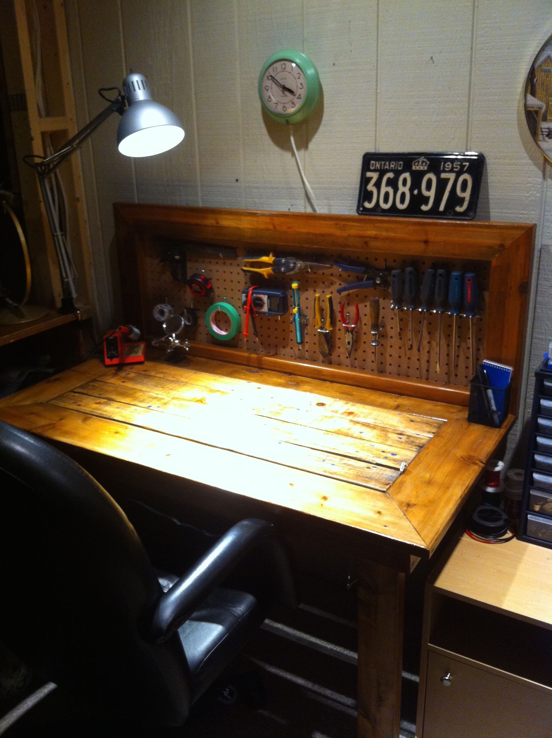 Maker/Work Bench From Scrap Wood : 9 Steps (with Pictures) - Instructables