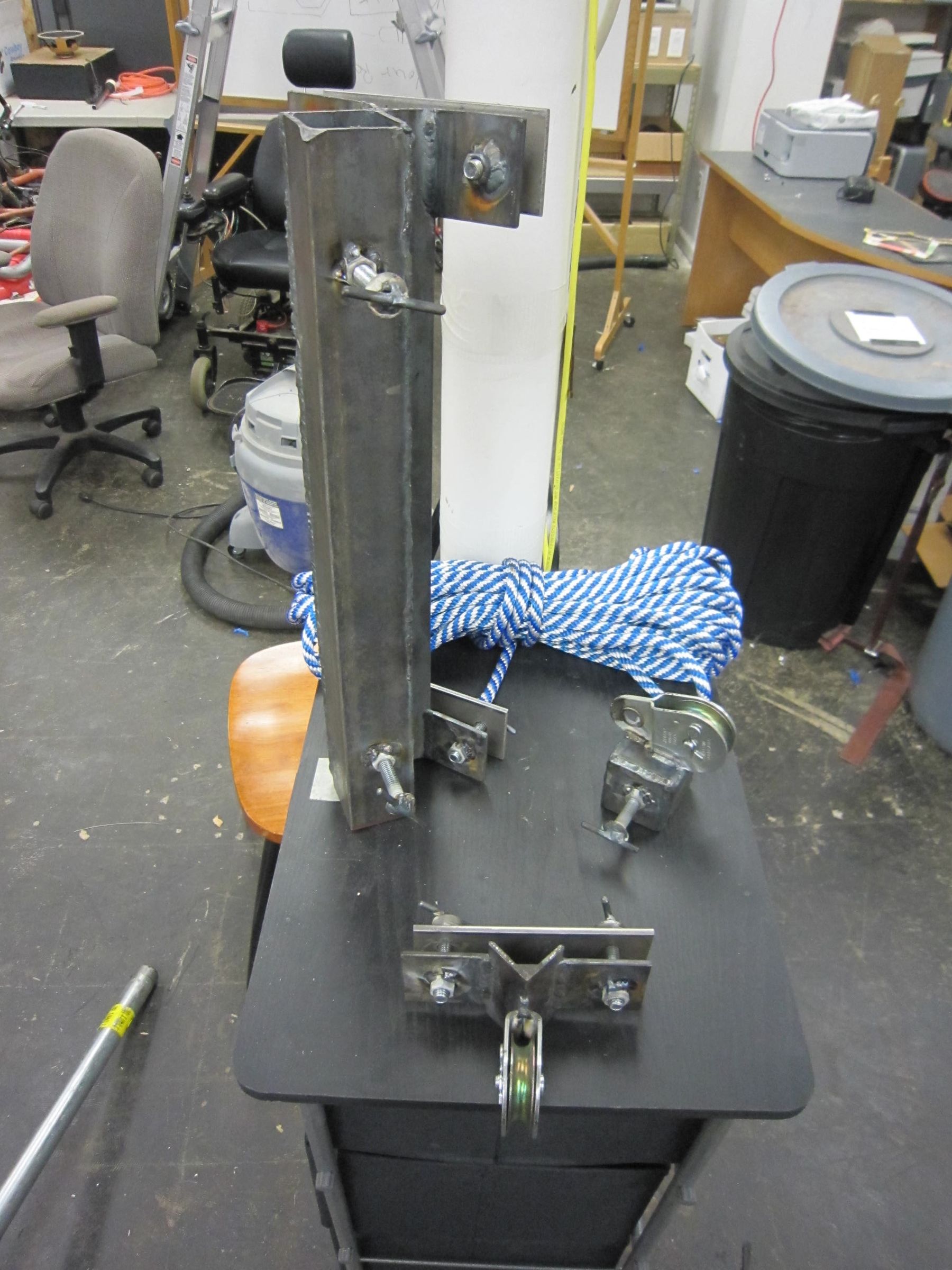 The Amazing Gin Pole Lifter! : 10 Steps (with Pictures) - Instructables