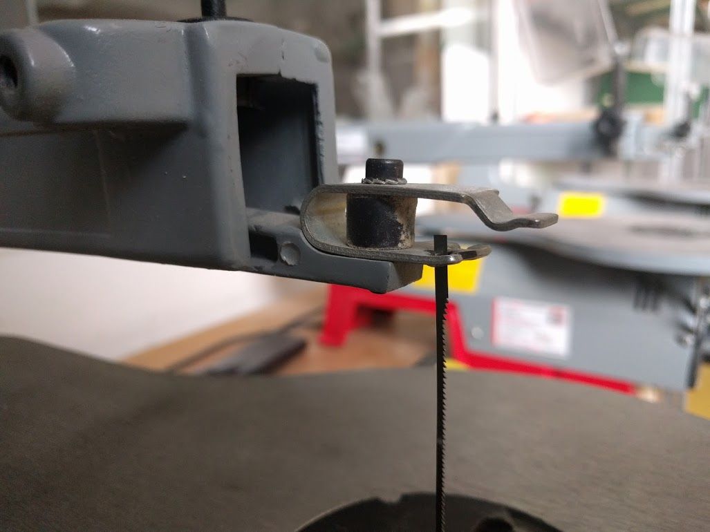 Pinless Blade Adapter/bladeclamp for Scrollsaws. : 5 Steps (with ...