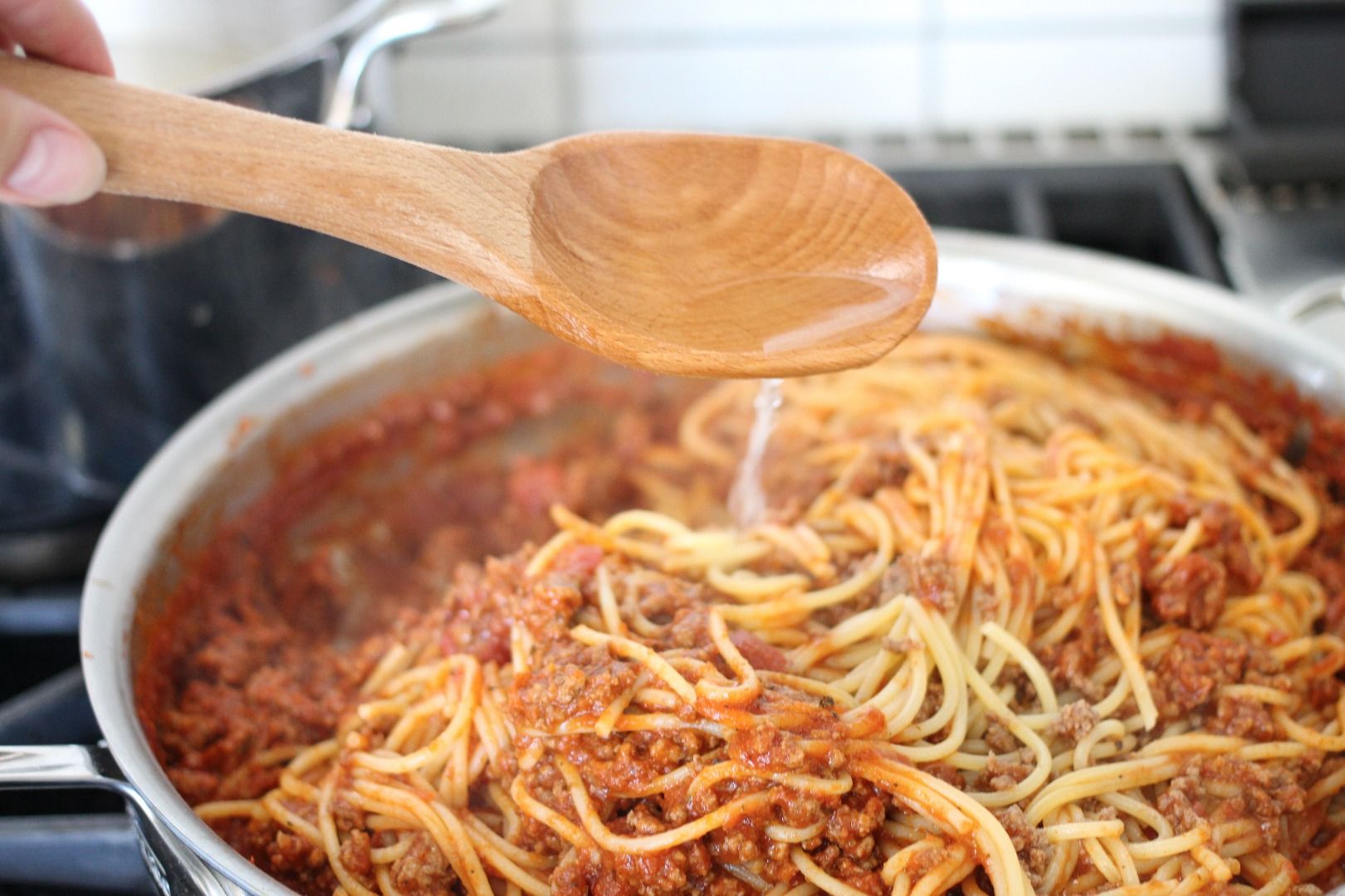 How to Make Spaghetti in a Couple Easy Steps : 5 Steps (with Pictures ...