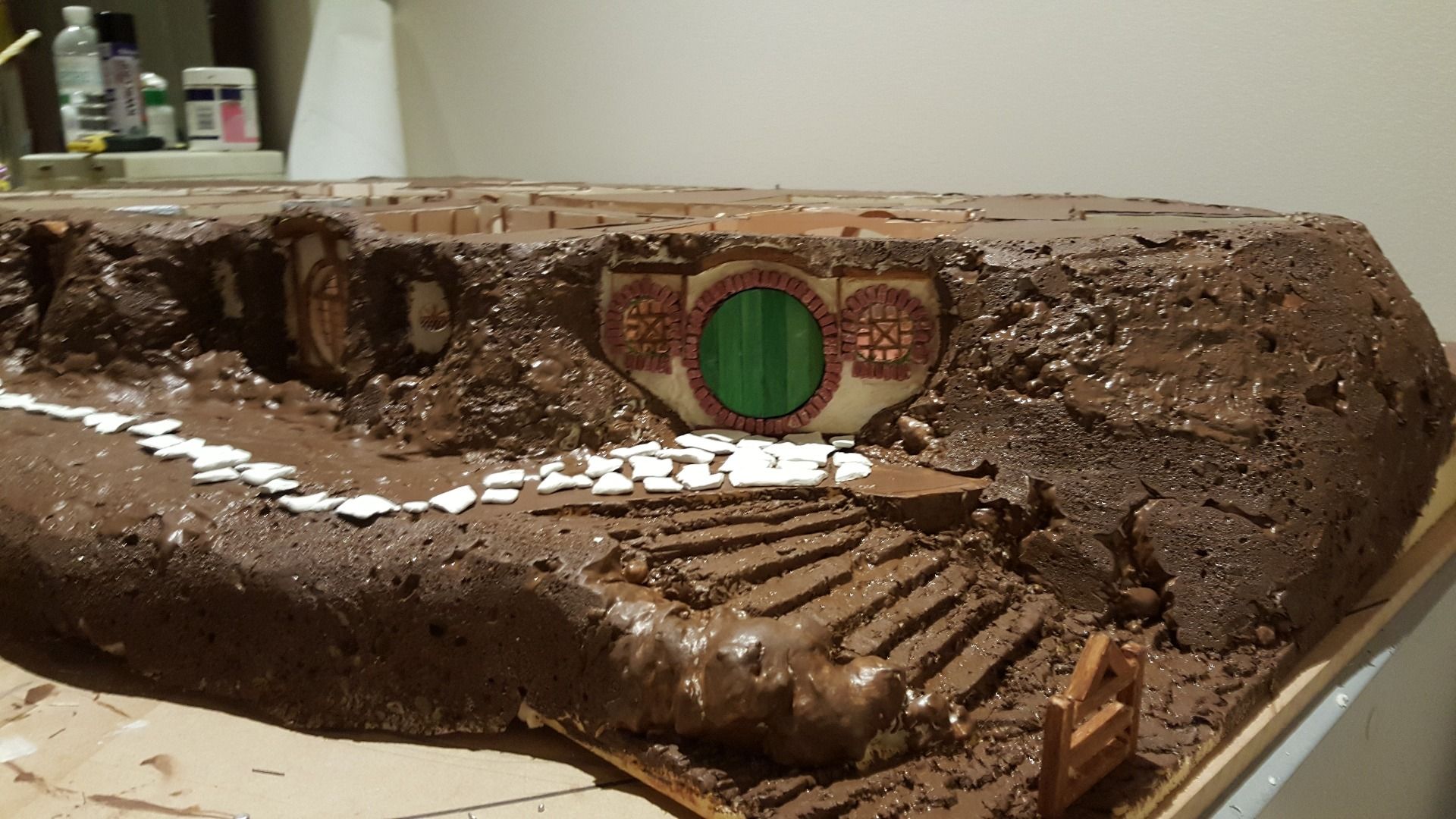 Hand Made Bagend - a Hobbit Hole : 11 Steps (with Pictures) - Instructables