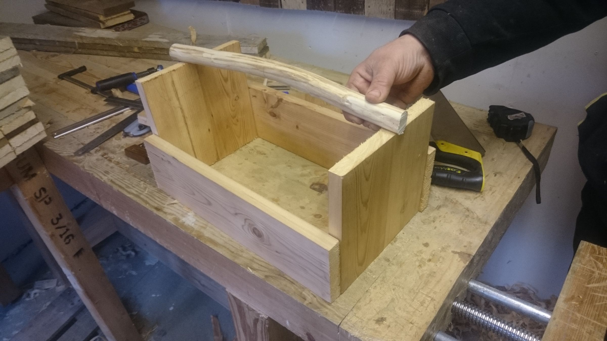 Recycled Wood Tool Tote : 7 Steps (with Pictures) - Instructables