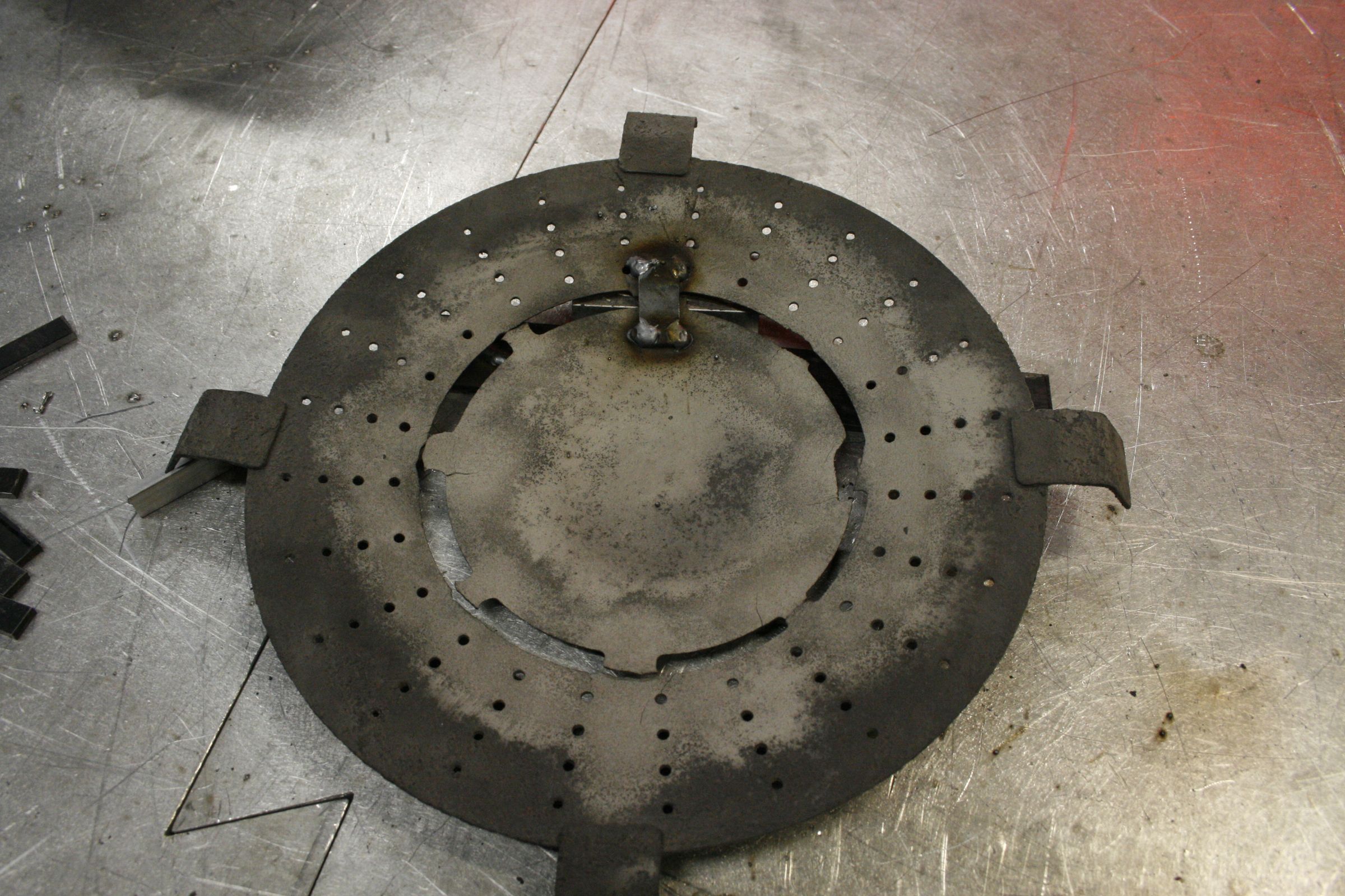 Quick-Fix Welding for a Broken BBQ Grill : 12 Steps (with Pictures ...