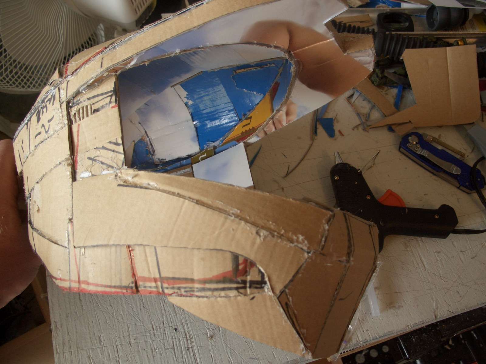 Cardboard/Fiberglass Halo 3 Inspired Master Chief Costume : 15 Steps ...
