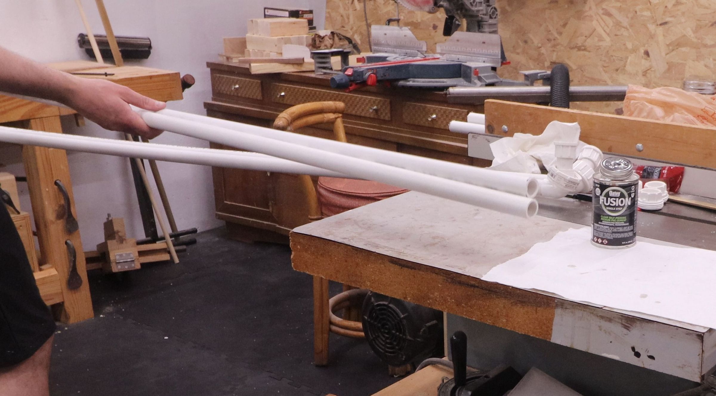 DIY Inexpensive Collapsible Projector Screen Frame : 8 Steps (with ...