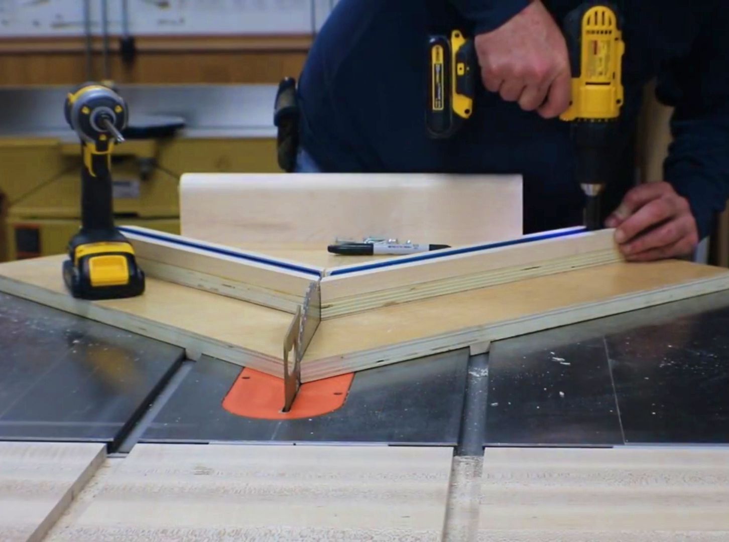 Miter Sled : 14 Steps (with Pictures) - Instructables