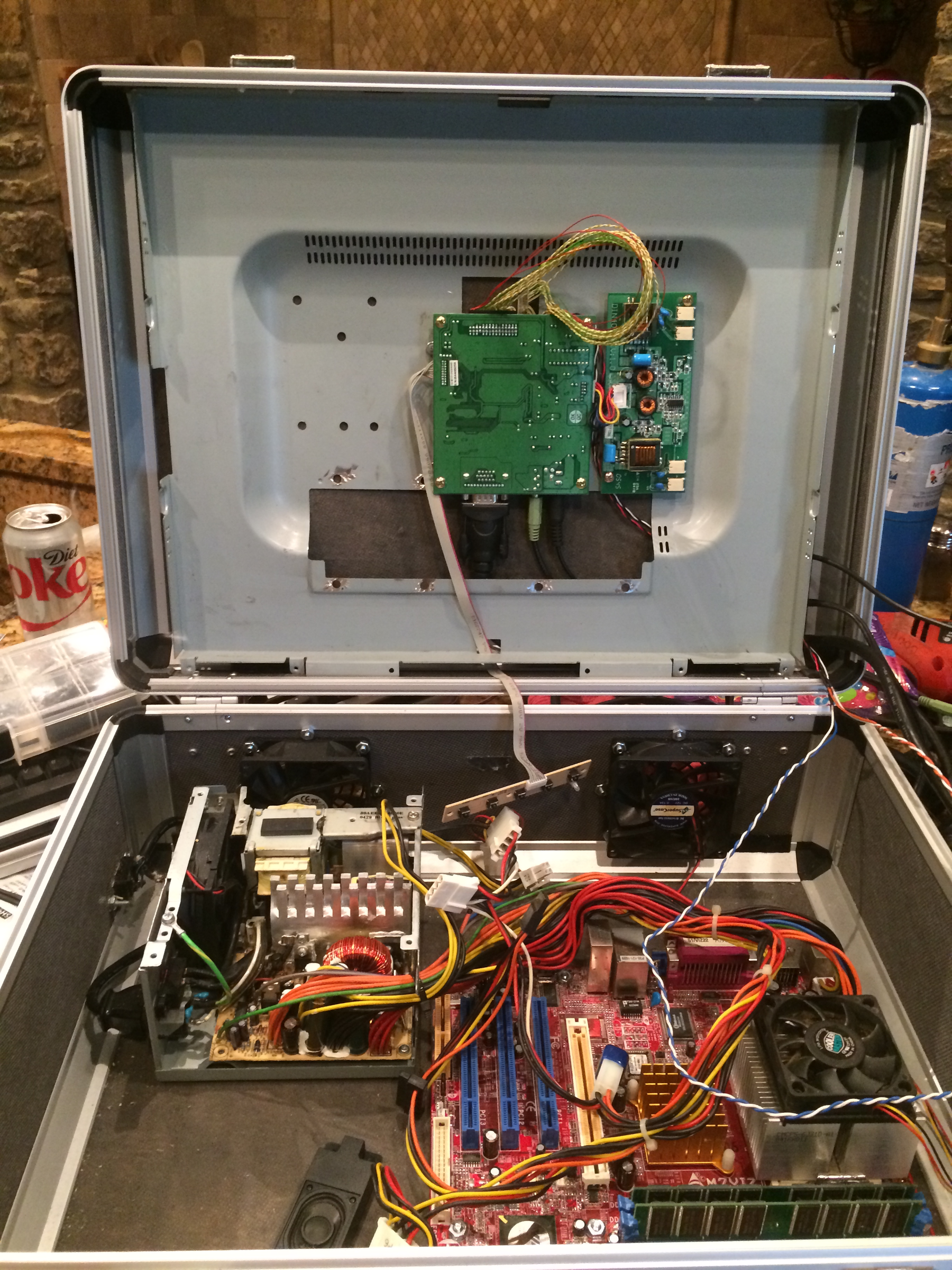 Briefcase PC : 7 Steps - Instructables