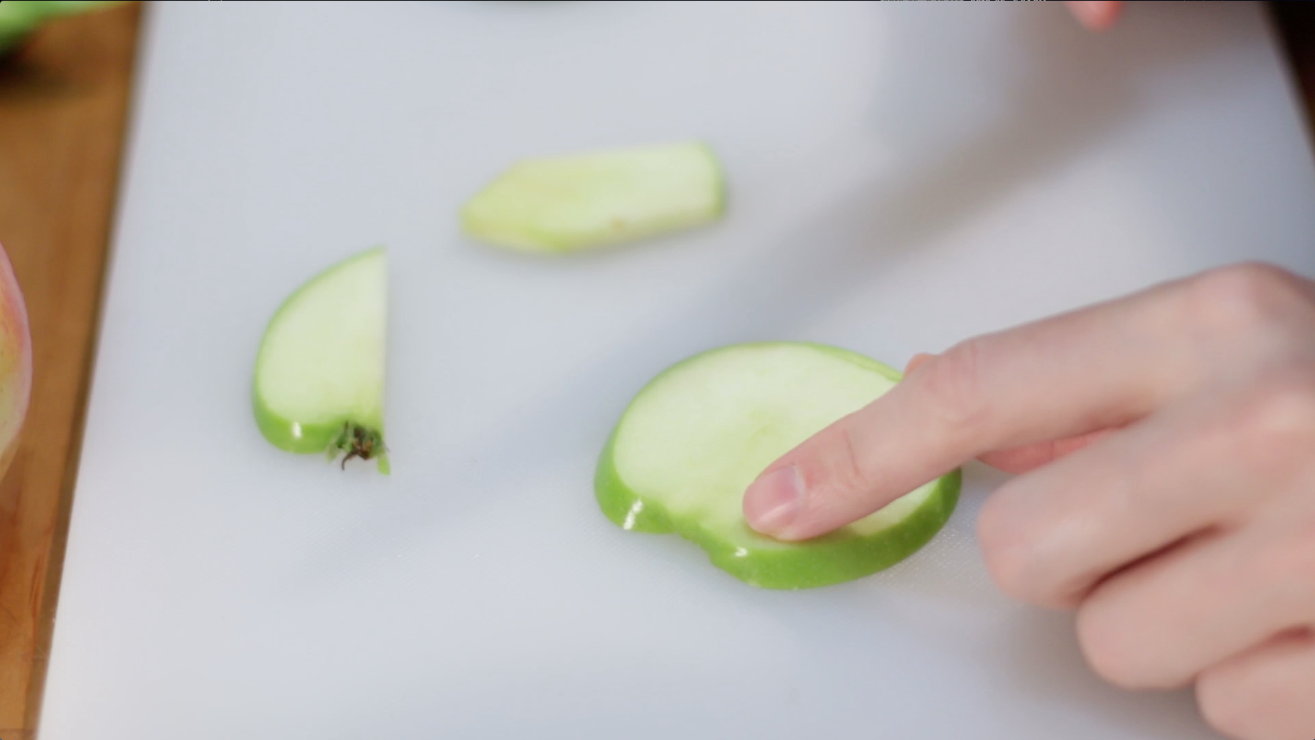 Edible Apple Swan : 9 Steps (with Pictures) - Instructables