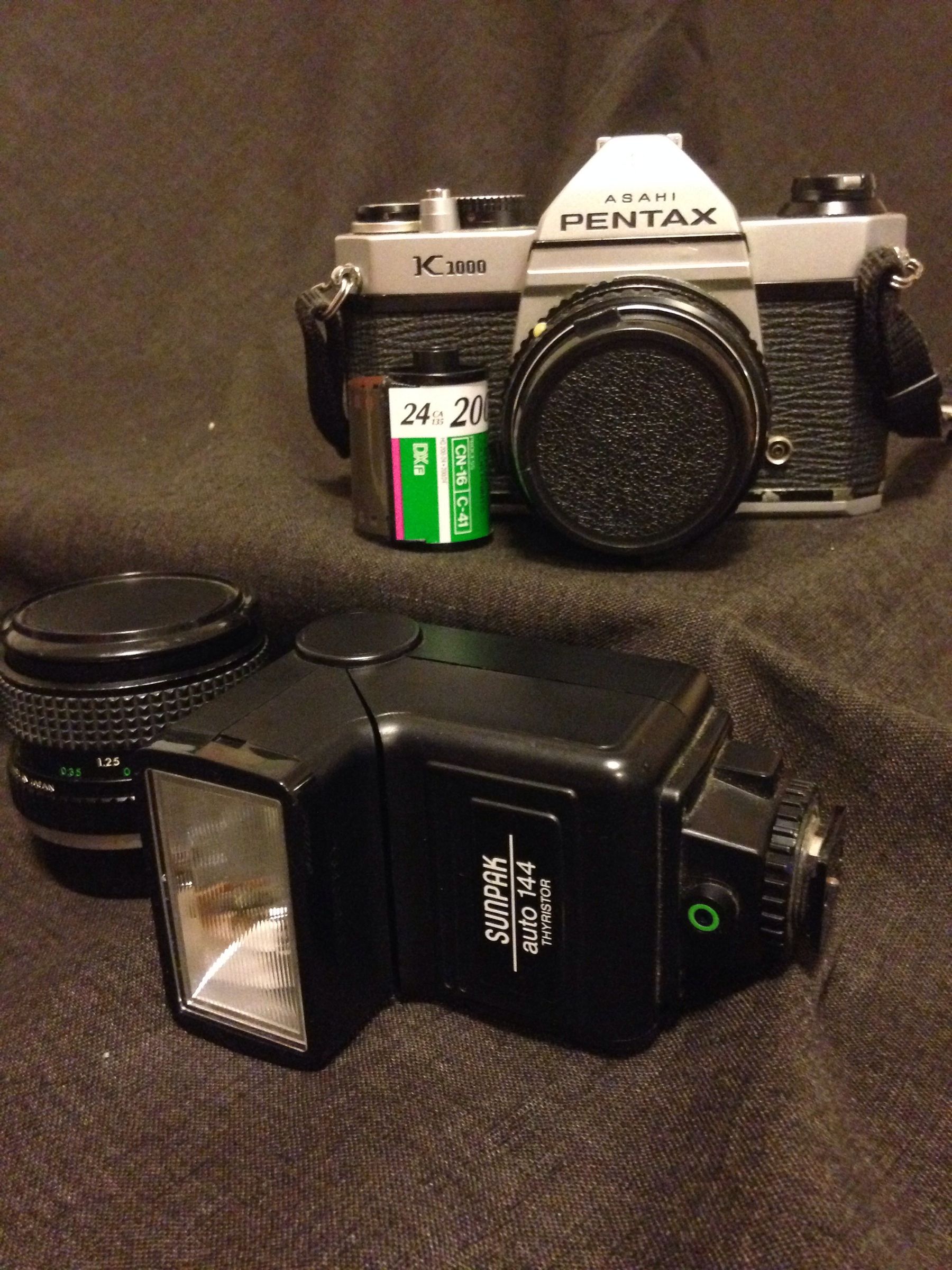 A Beginners Guide to 35mm Film Photography : 7 Steps - Instructables
