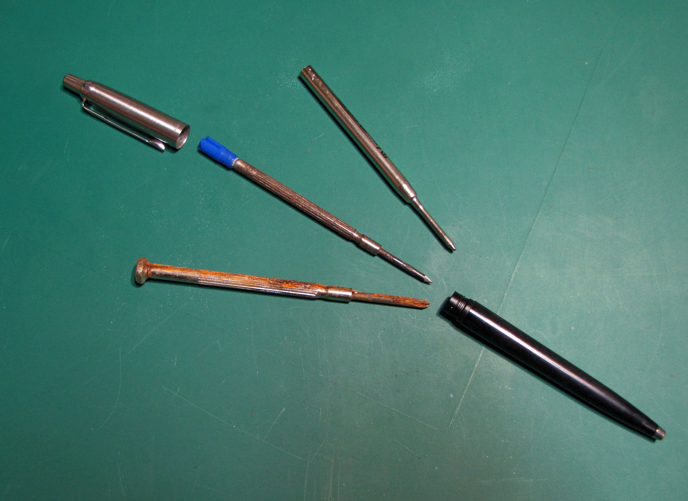 How to Turn a Ballpoint Pen Into a Metal Scriber... : 5 Steps (with ...