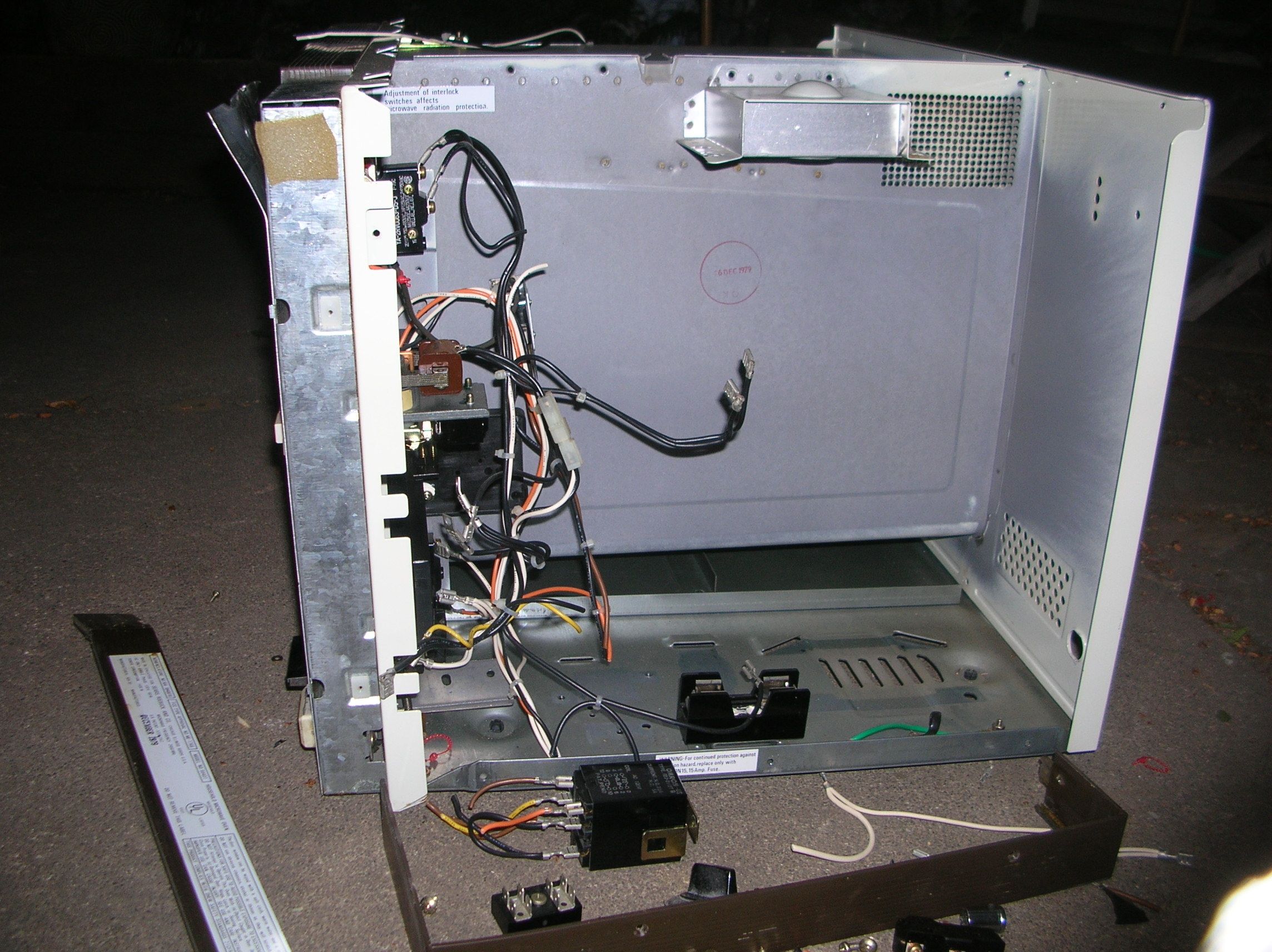 How to Take Things Apart Without Killing Yourself : 6 Steps - Instructables