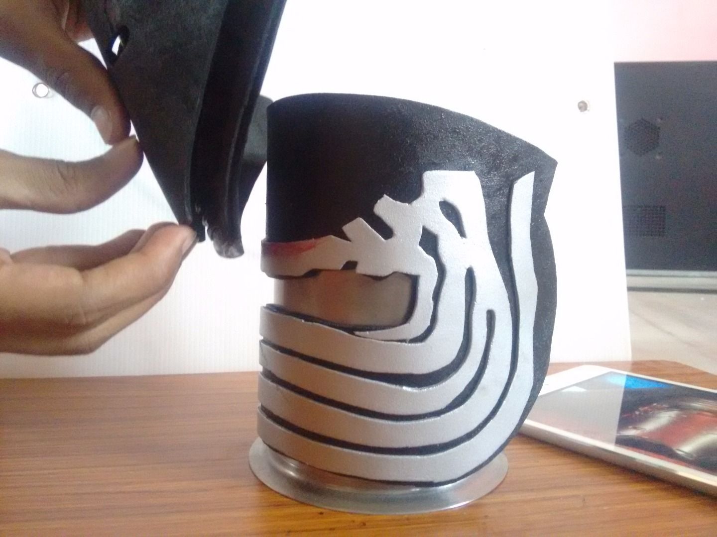 Kylo Ren Mask : 9 Steps (with Pictures) - Instructables