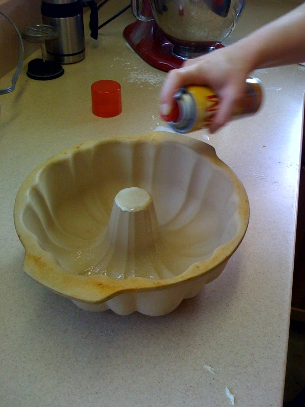 The Most Amazing Lemon Cake Ever! : 7 Steps (with Pictures) - Instructables