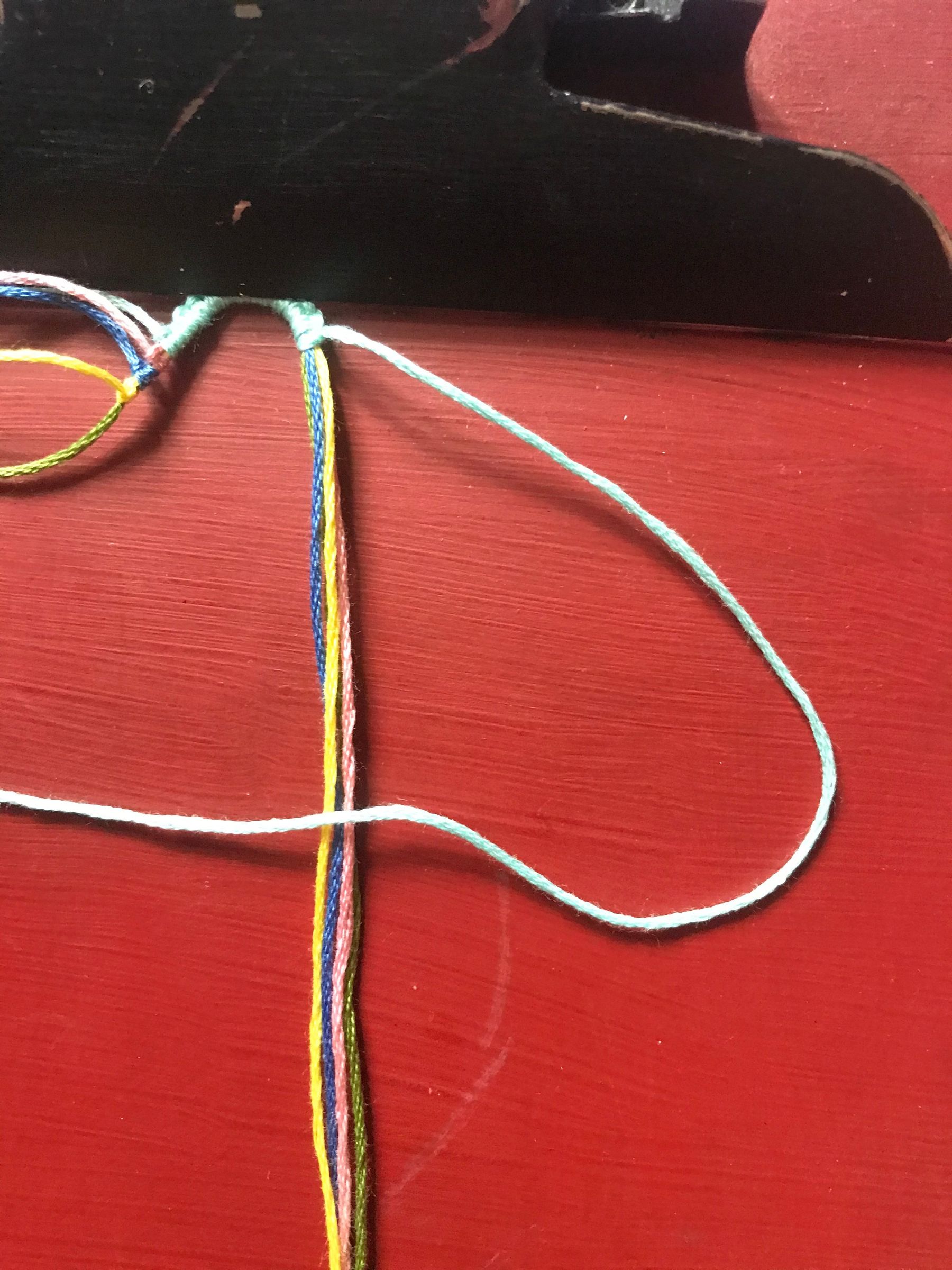 Friendship Bracelet With Teardrop Loop and Triangle Ending : 7 Steps ...