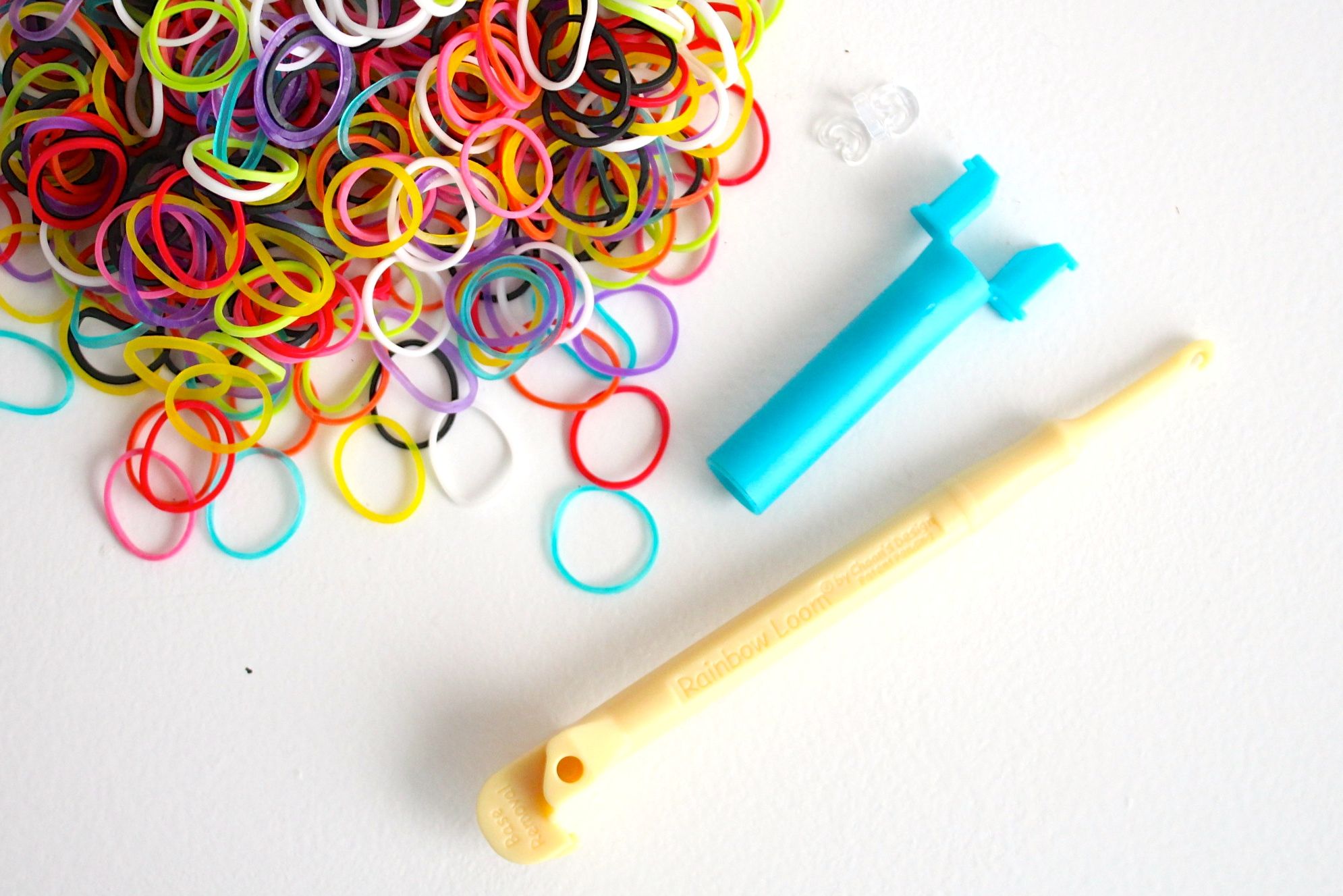 How to Use the Mini Rainbow Loom : 5 Steps (with Pictures) - Instructables