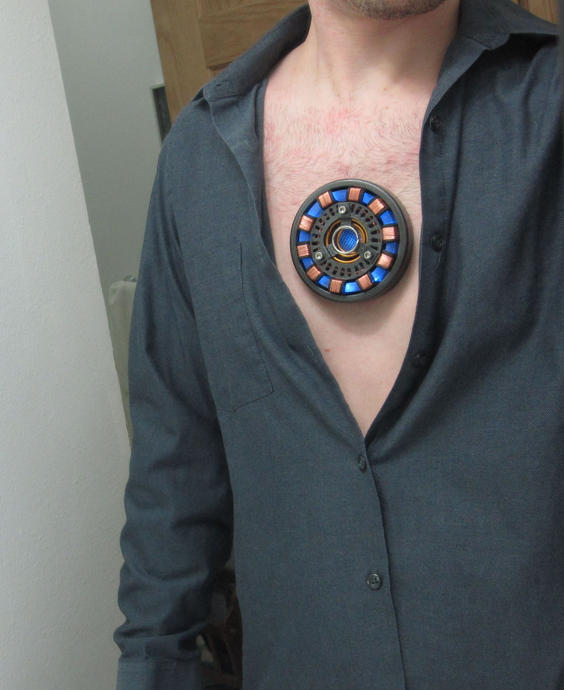 Iron Man Arc Reactor Video Tutorial, DIY Wearable : 8 Steps - Instructables