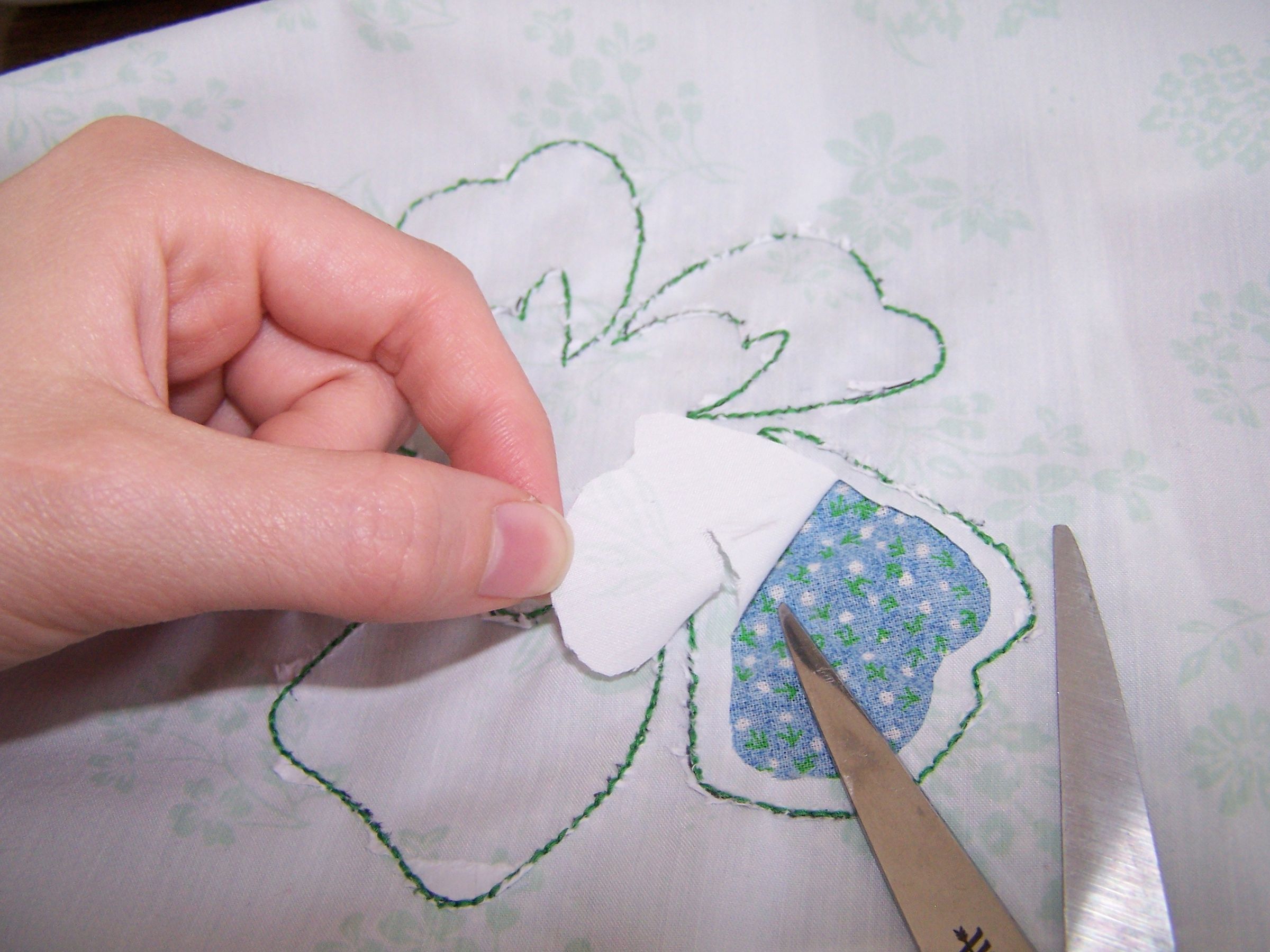 Reverse Applique : 5 Steps (with Pictures) - Instructables