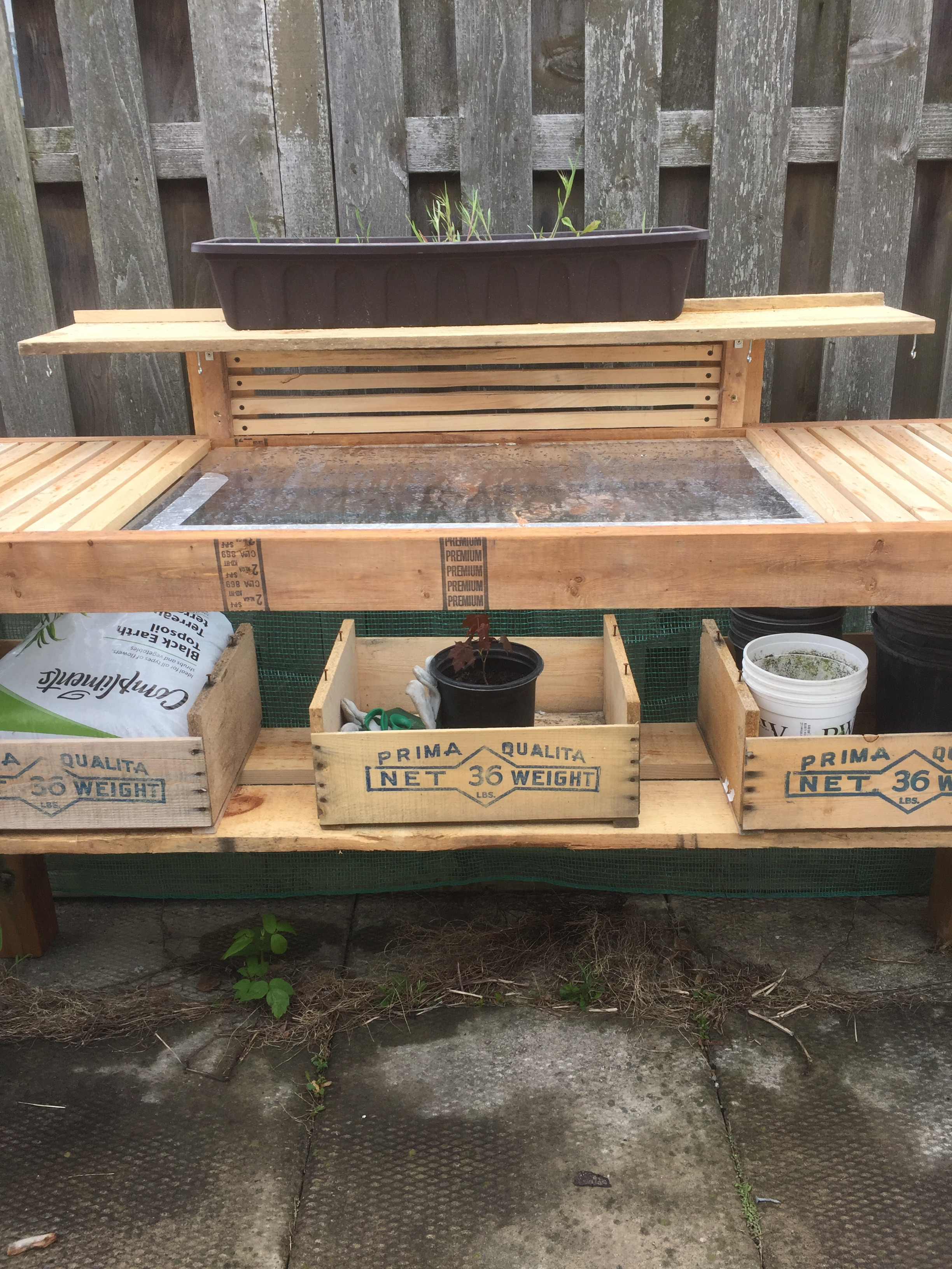 Planting Bench With Protected Growing Station : 3 Steps (with Pictures ...