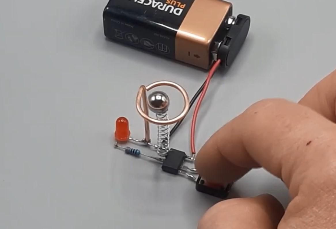 How to Make a Vibration Sensor : 7 Steps (with Pictures) - Instructables