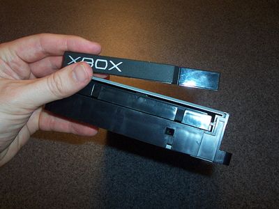 Replacing an XBOX DVD Drive : 5 Steps - Instructables