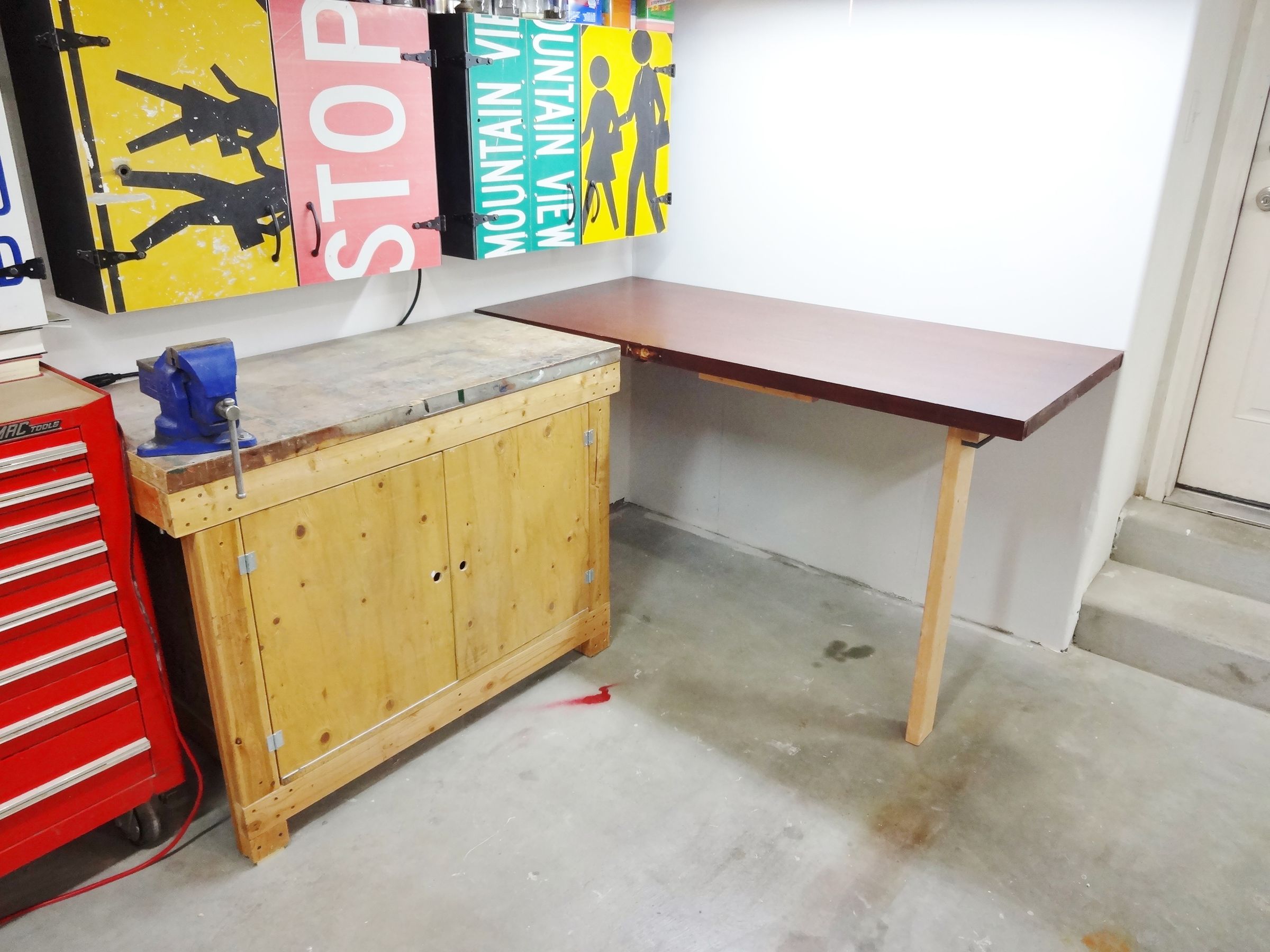Easy Collapsible Worktable : 13 Steps (with Pictures) - Instructables