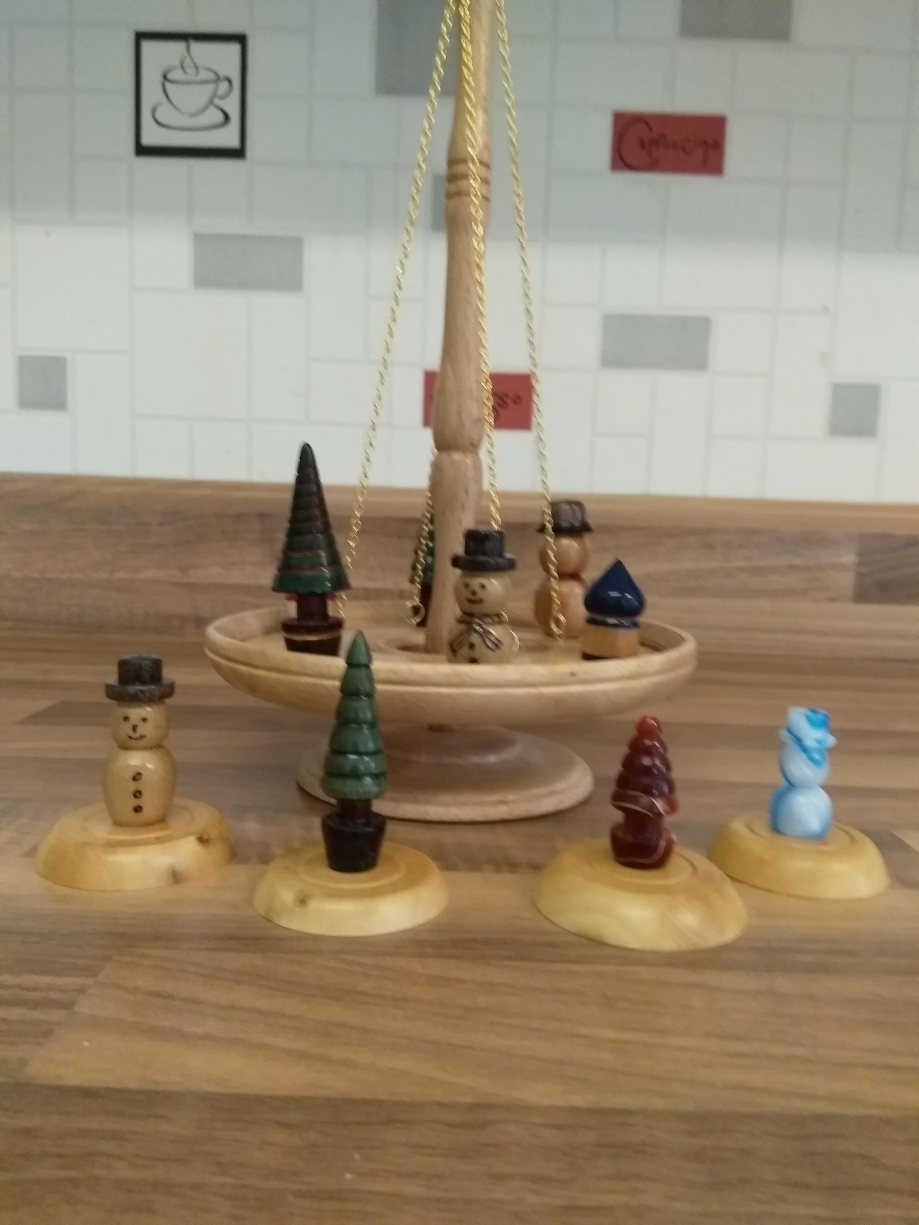 Colorful Christmas Carousel : 13 Steps - Instructables