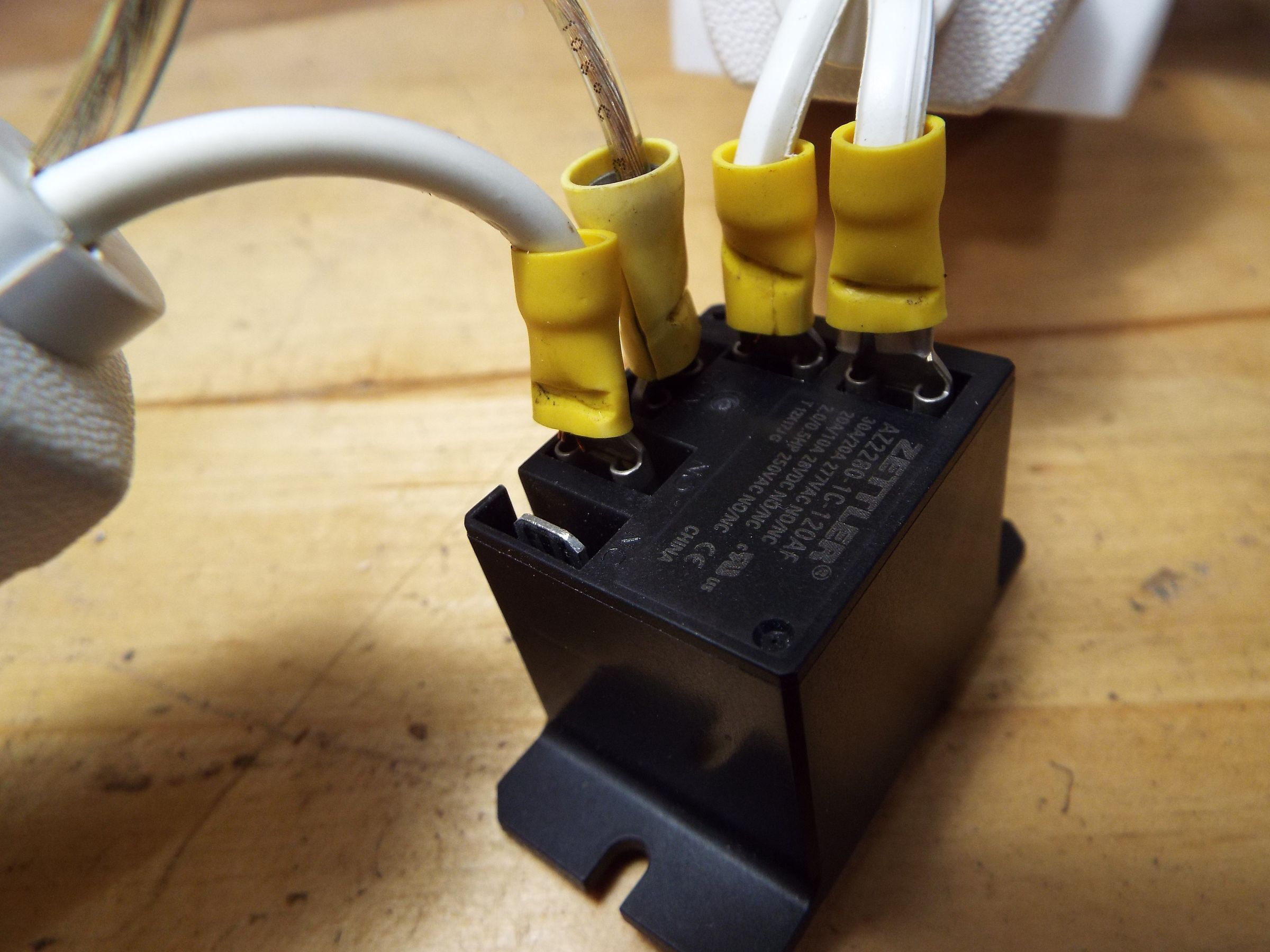 X10 Module Controlling an LED Light With NO Leakage : 6 Steps ...