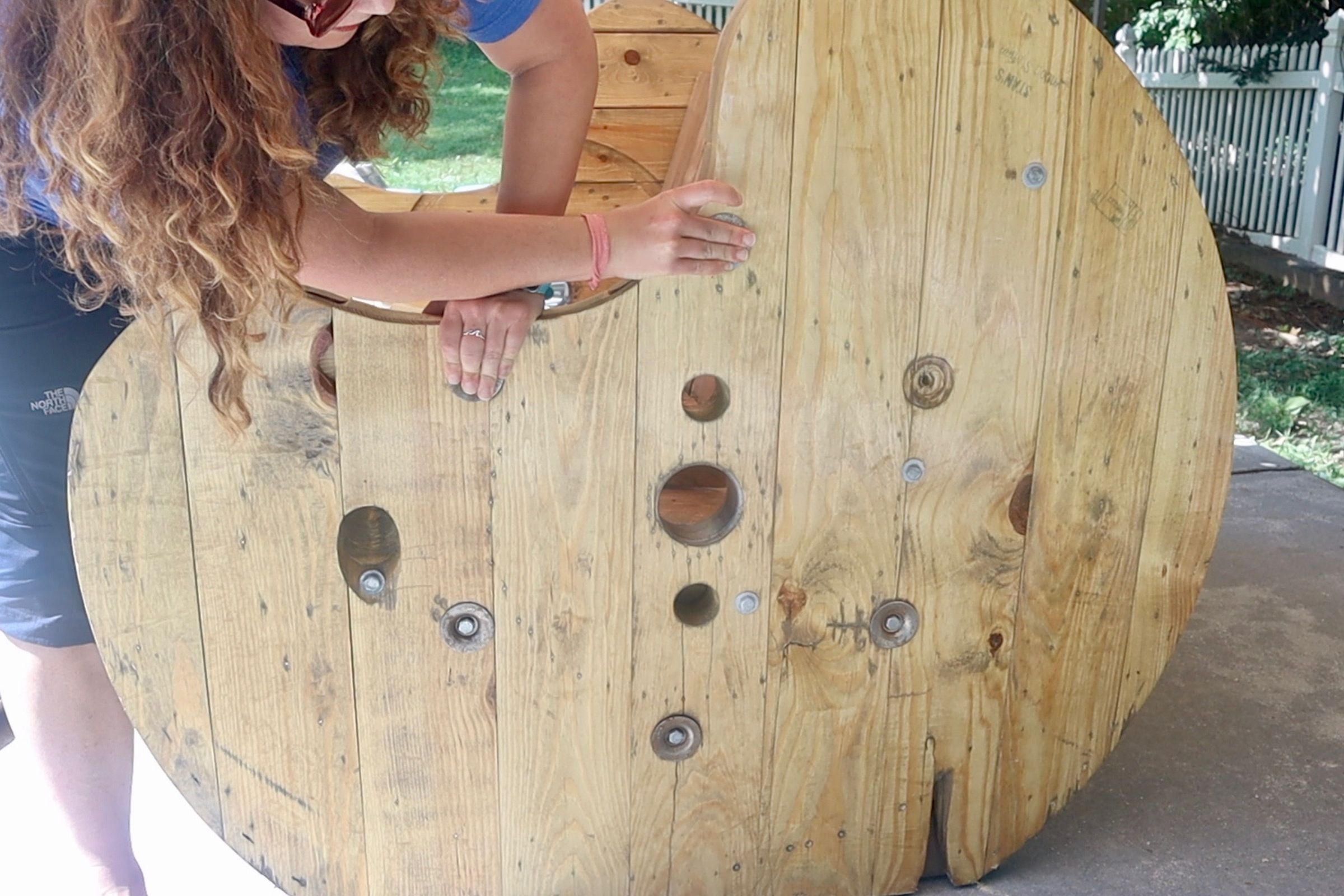 Cable Spool Pallet Bench - DIY Outdoor Seating! : 10 Steps (with ...