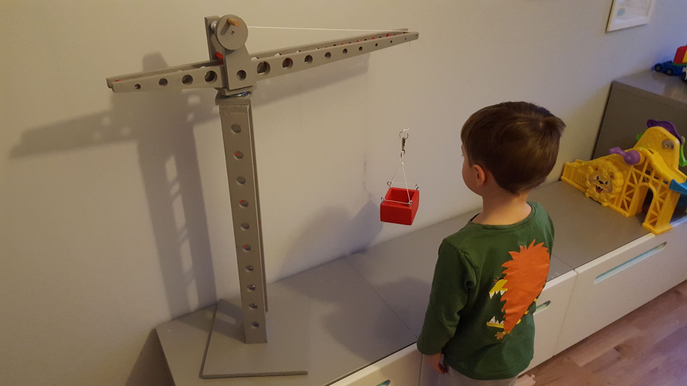 Zacks Toy Crane (with Plans) : 11 Steps (with Pictures) - Instructables