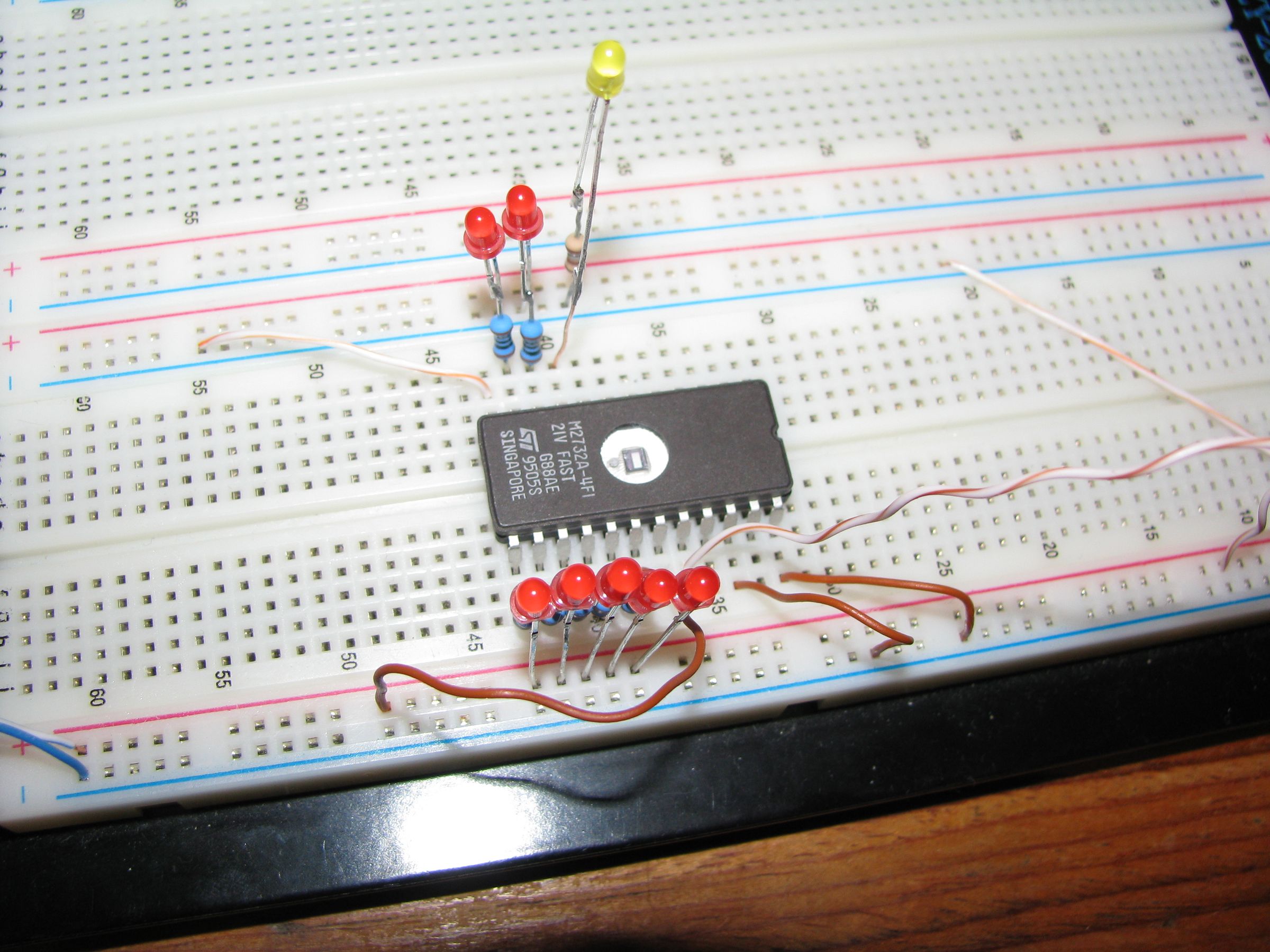 EPROM Reader : 4 Steps - Instructables