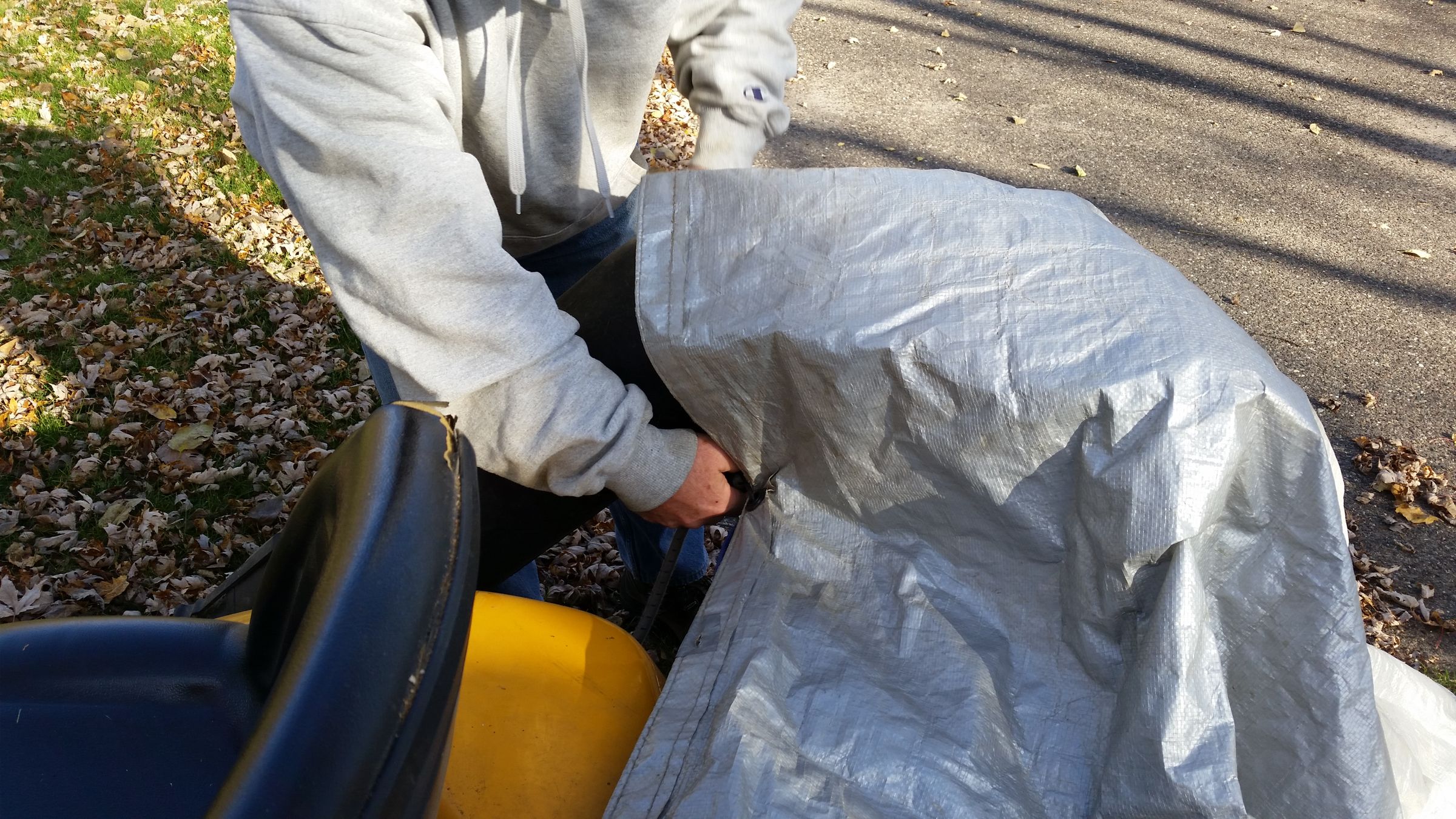 Tarp Leaf Bagging System : 5 Steps (with Pictures) - Instructables