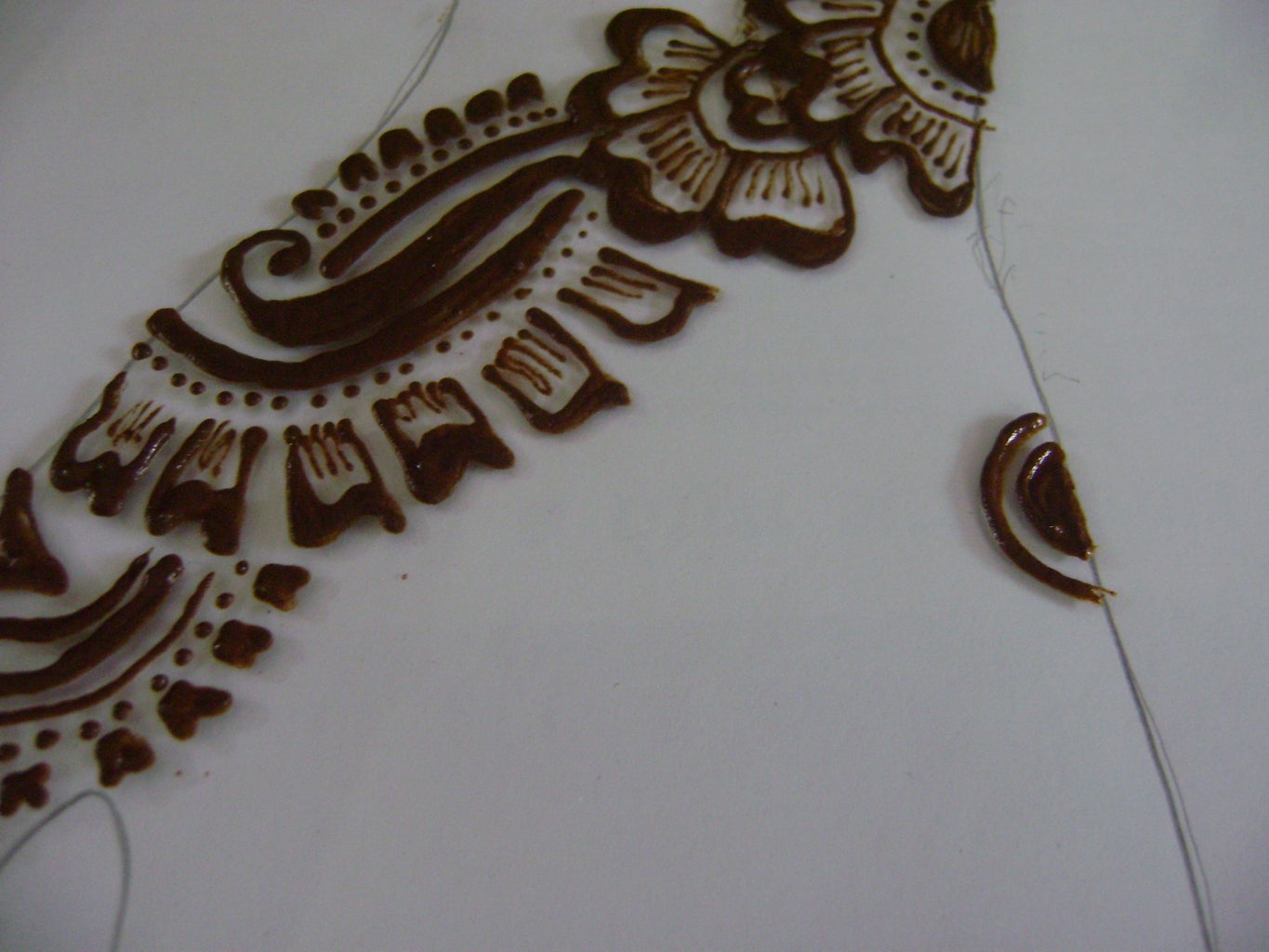 How To Apply Henna Mehndi On Your Hands 7 Steps Instructables how-to-apply-henna-mehndi-on-your-hands-7-steps-instructables