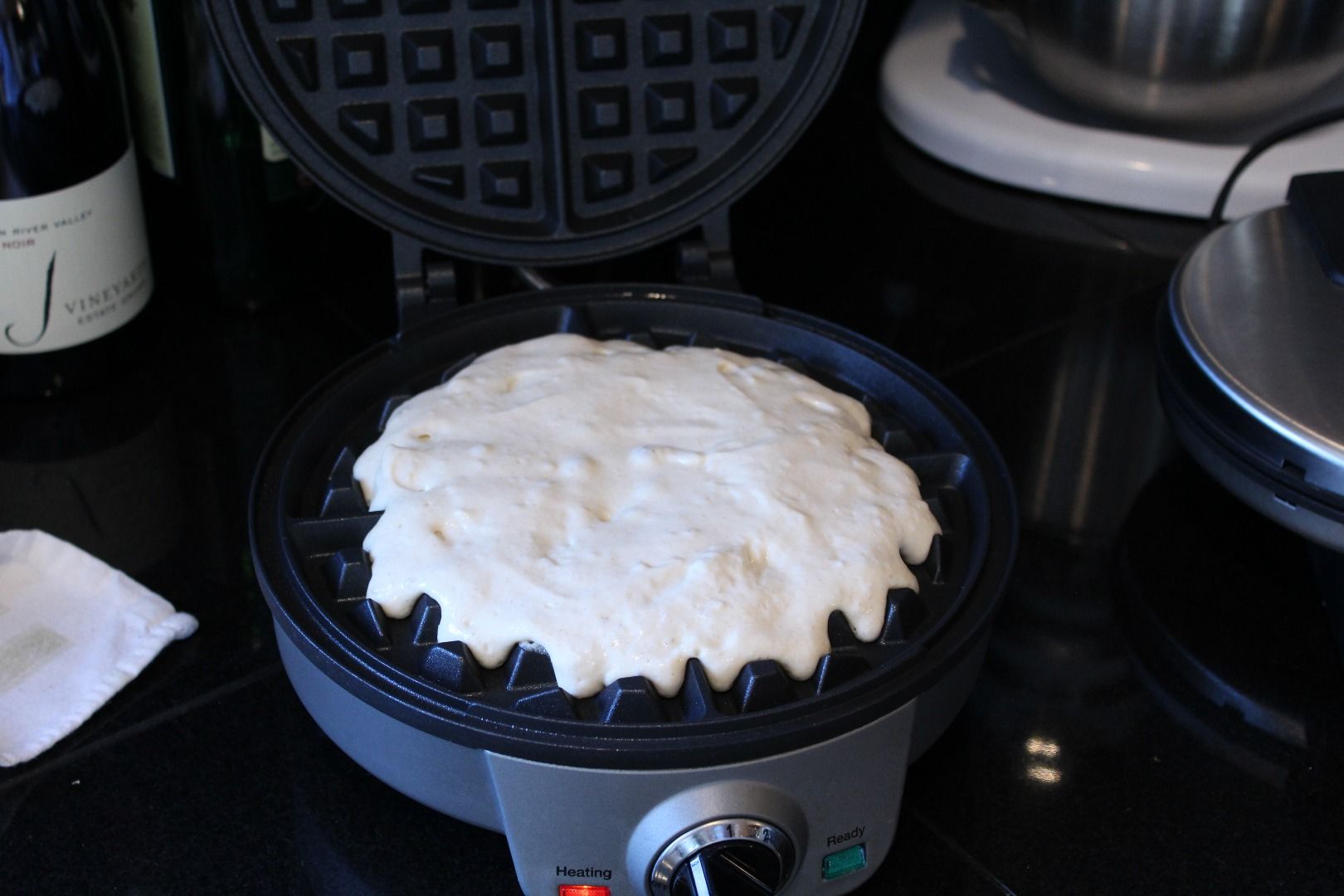 Fluffy Homemade Waffles : 6 Steps (with Pictures) - Instructables