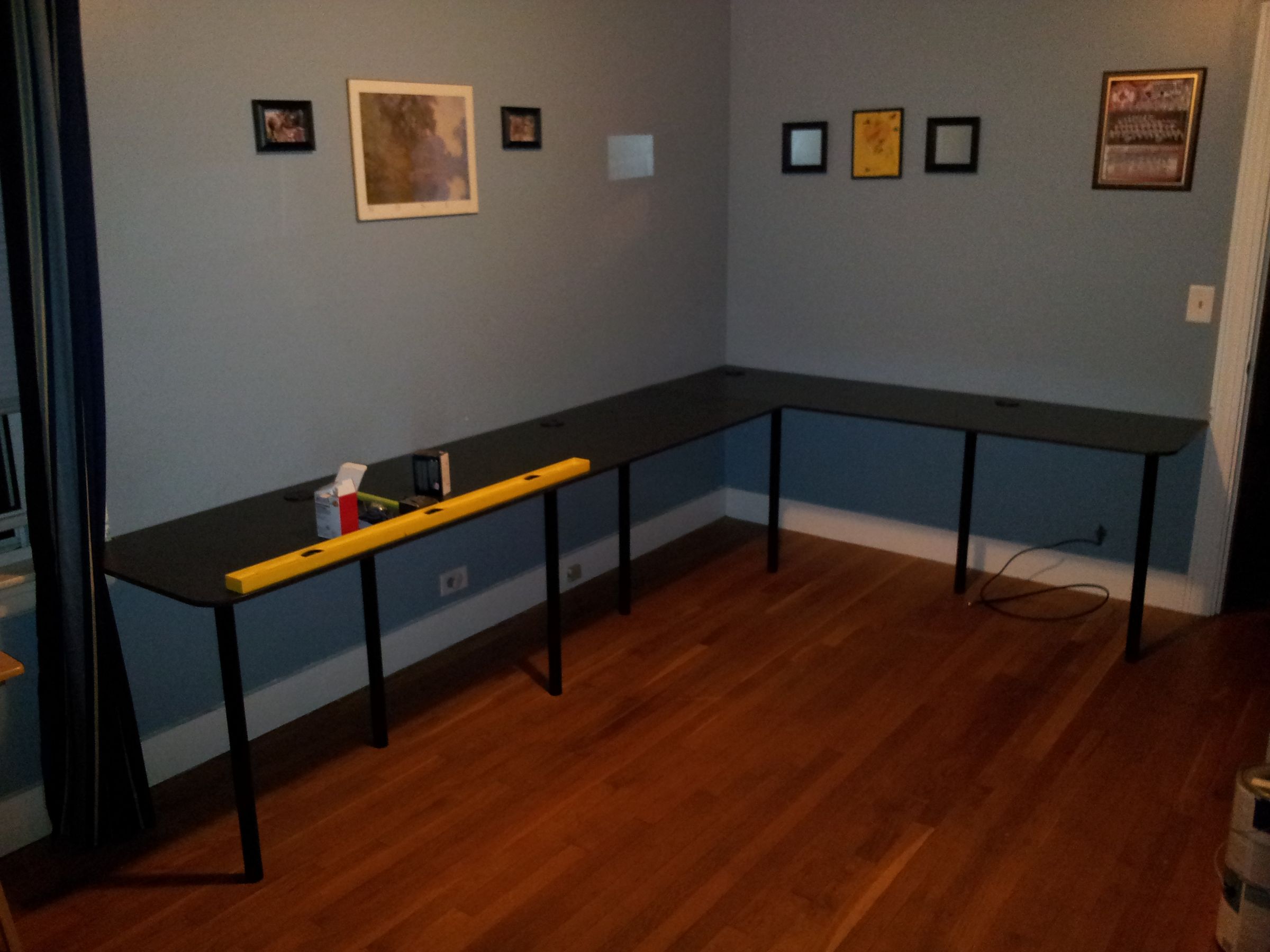 Low Cost Computer Desk : 8 Steps (with Pictures) - Instructables