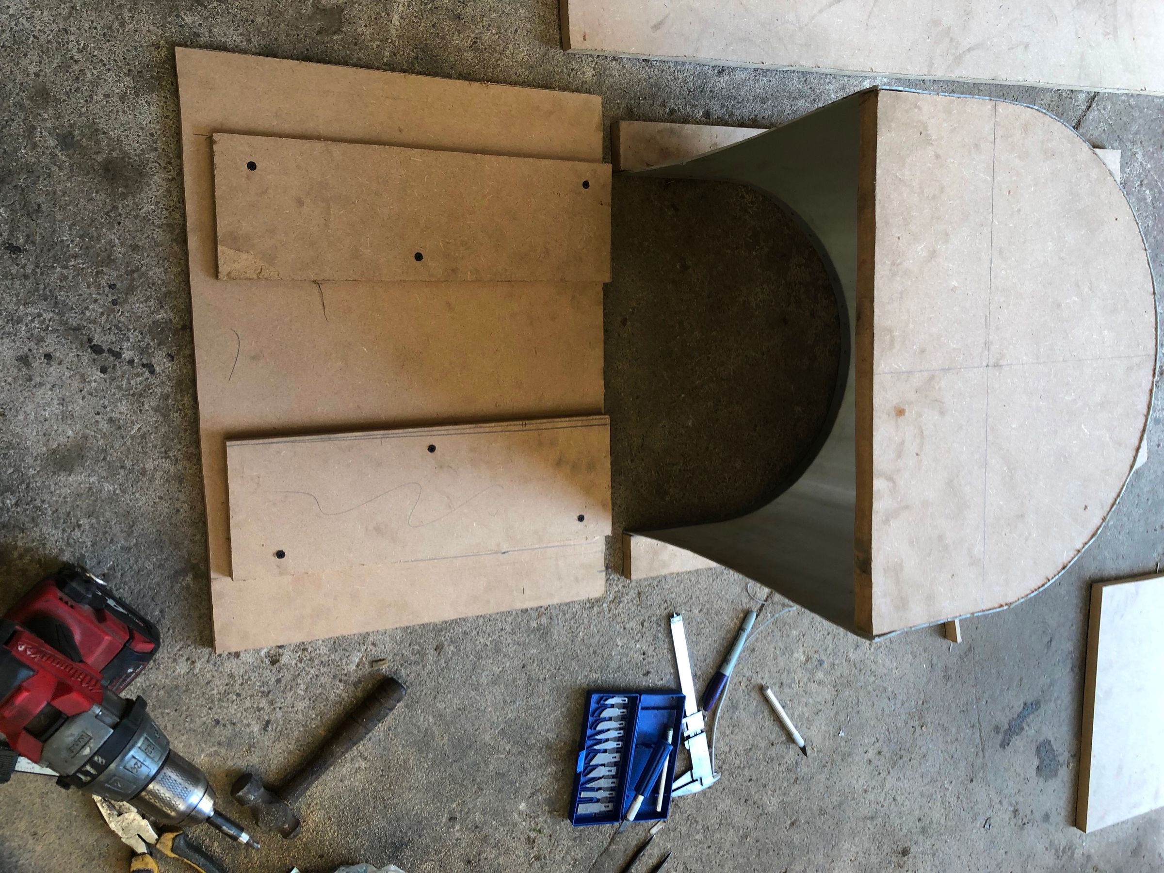 Concrete Chairs and Table : 11 Steps (with Pictures) - Instructables