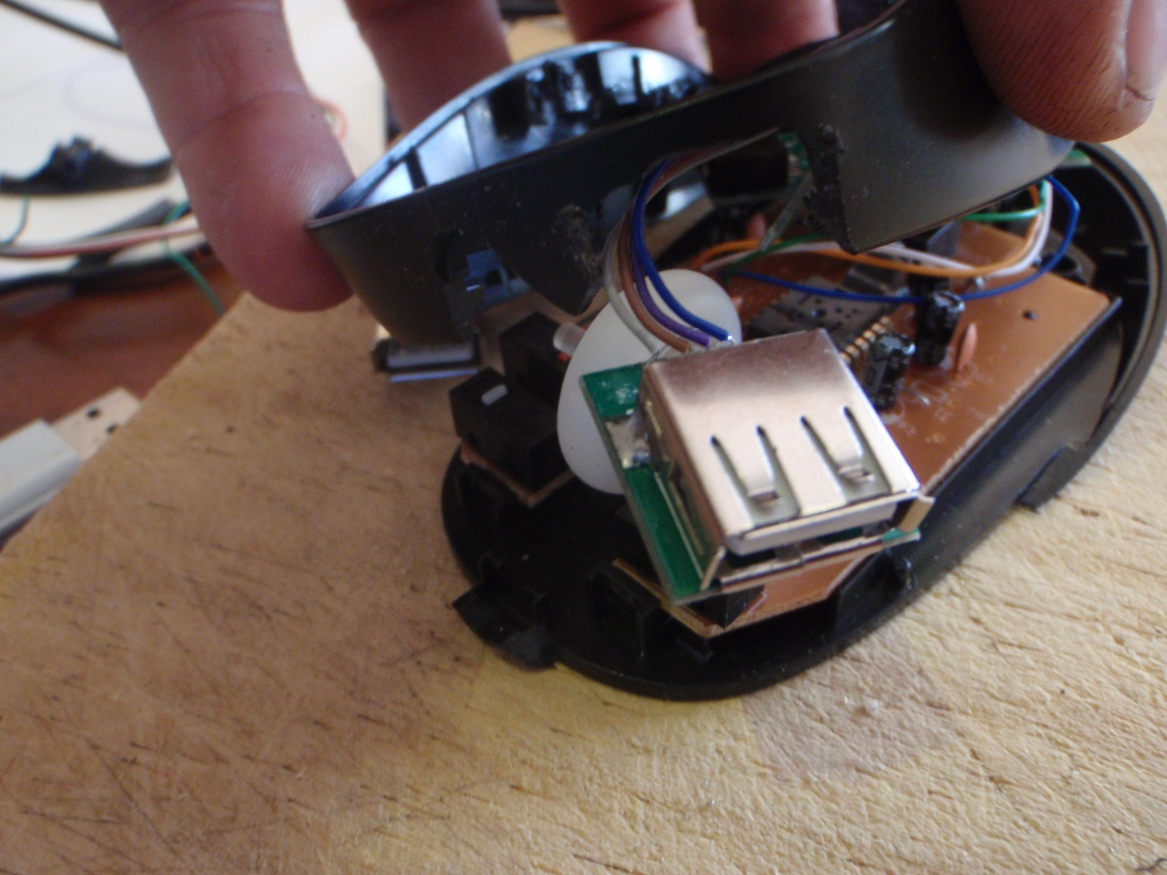 Mouse With USB Port (optional Internal Drive) : 6 Steps (with Pictures ...