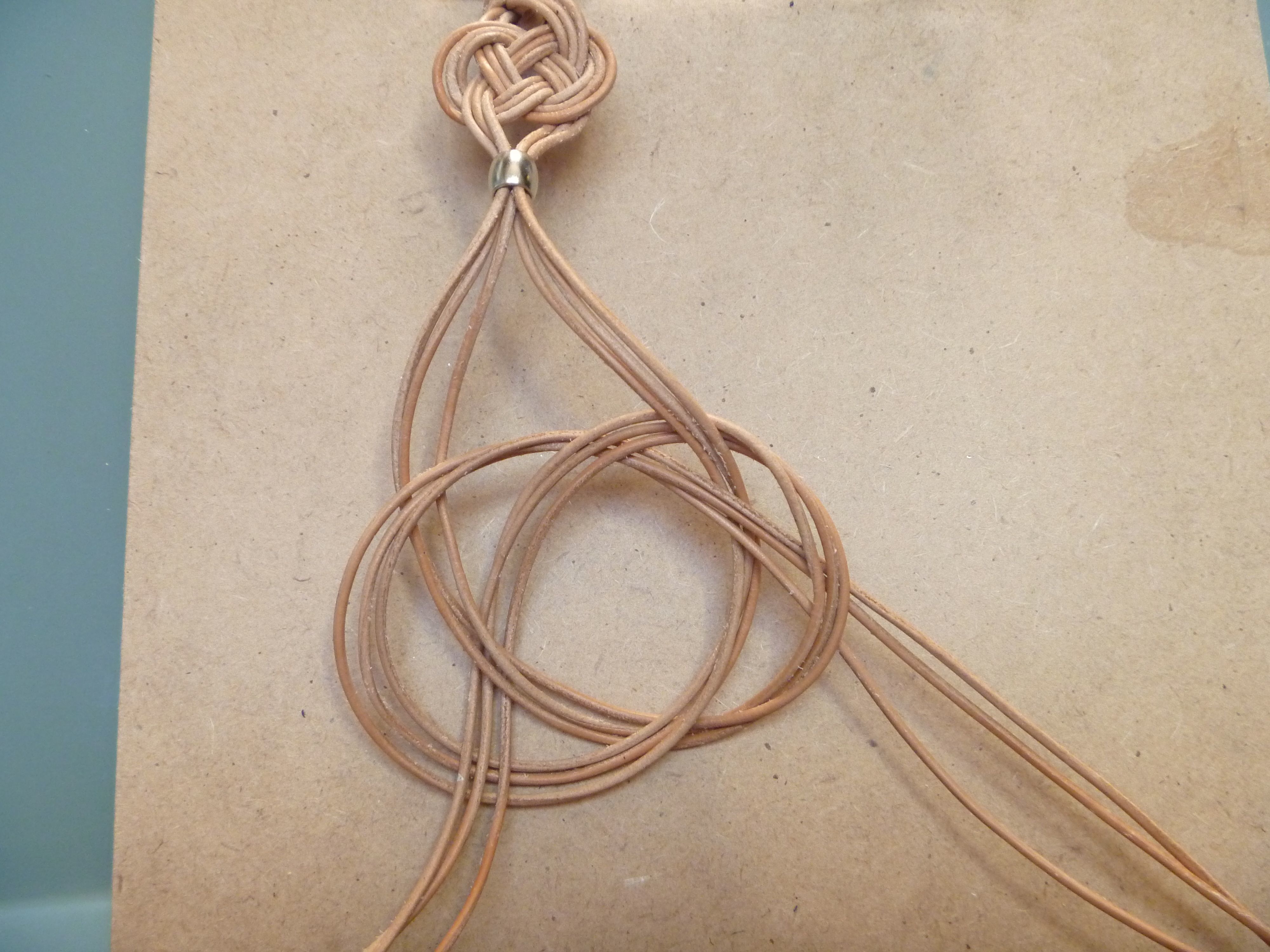 Celtic Knot Macrame Bracelet : 9 Steps (with Pictures) - Instructables