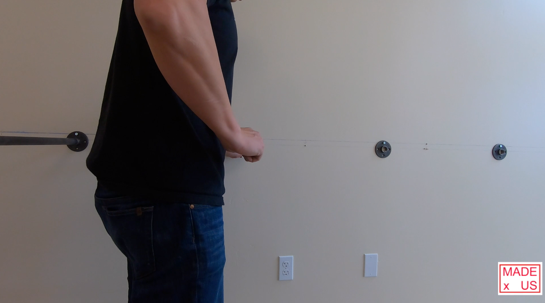 Floating Standing Desk : 7 Steps - Instructables