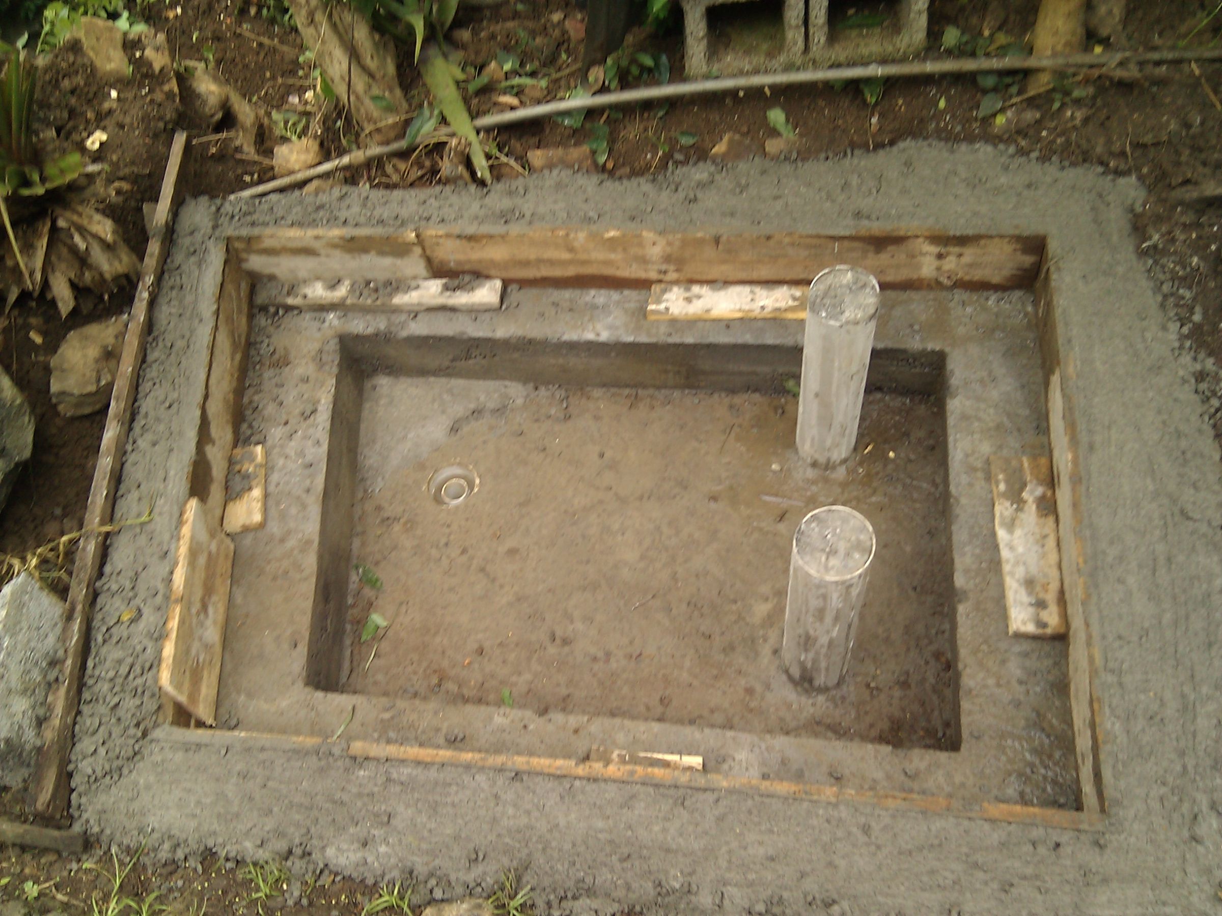 Concrete Pond : 9 Steps (with Pictures) - Instructables
