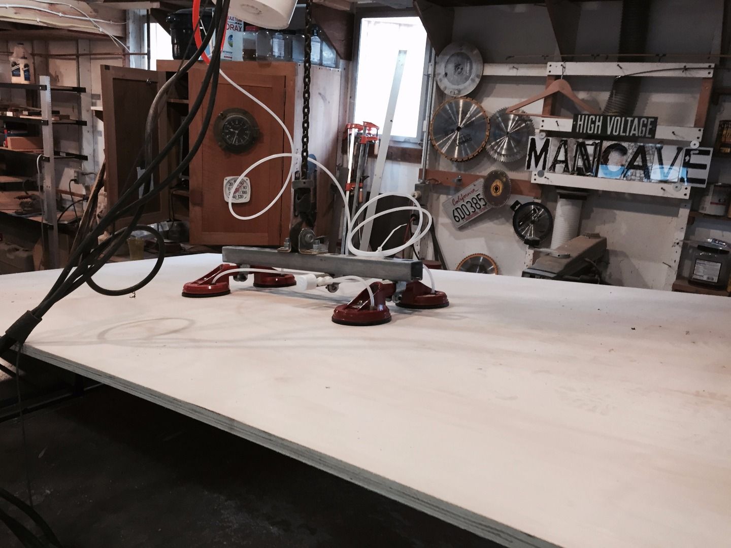 How to Make a Vacuum Powered Plywood Lifter for Your Workshop : 5 Steps ...