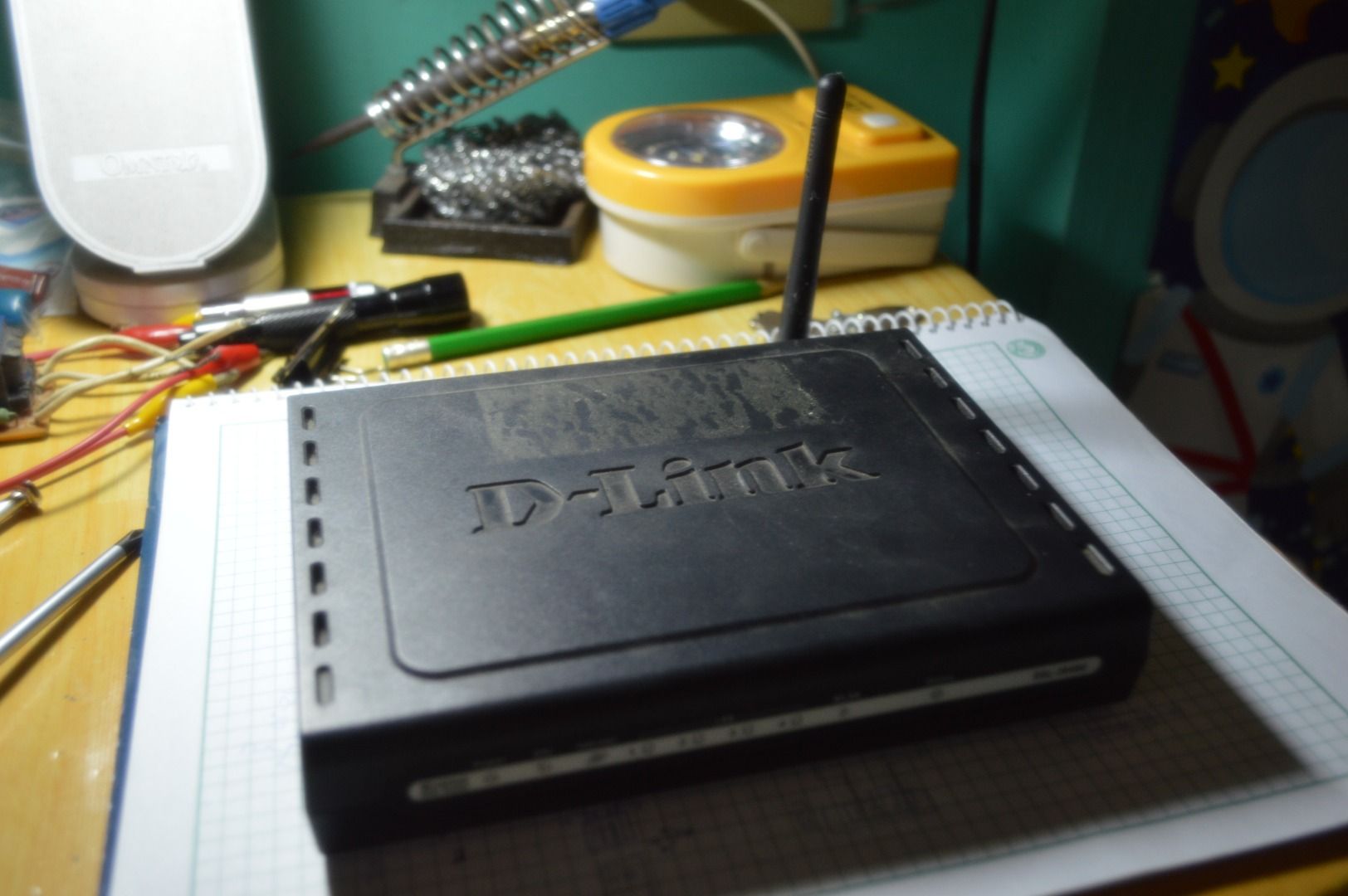 Electronics Components Salvage : 17 Steps (with Pictures) - Instructables