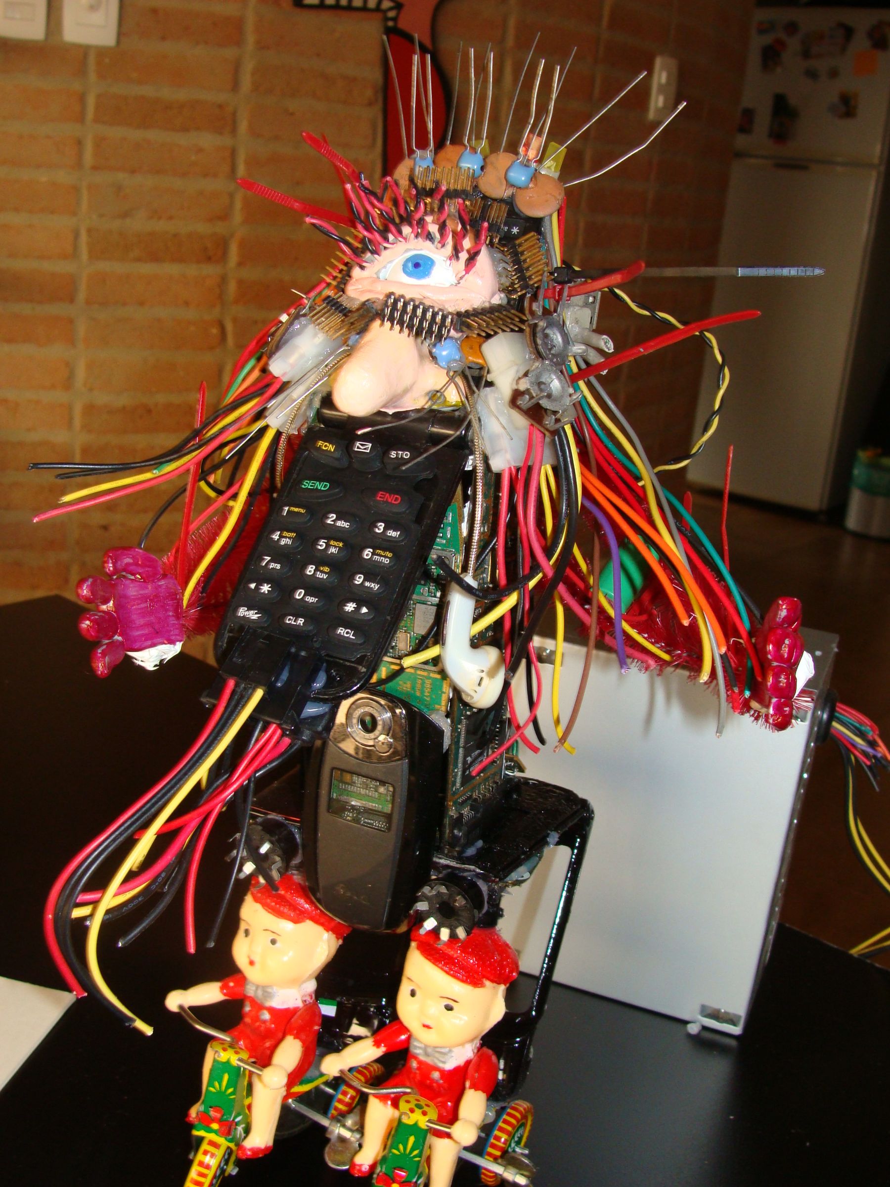 Projects With E-Waste - Instructables