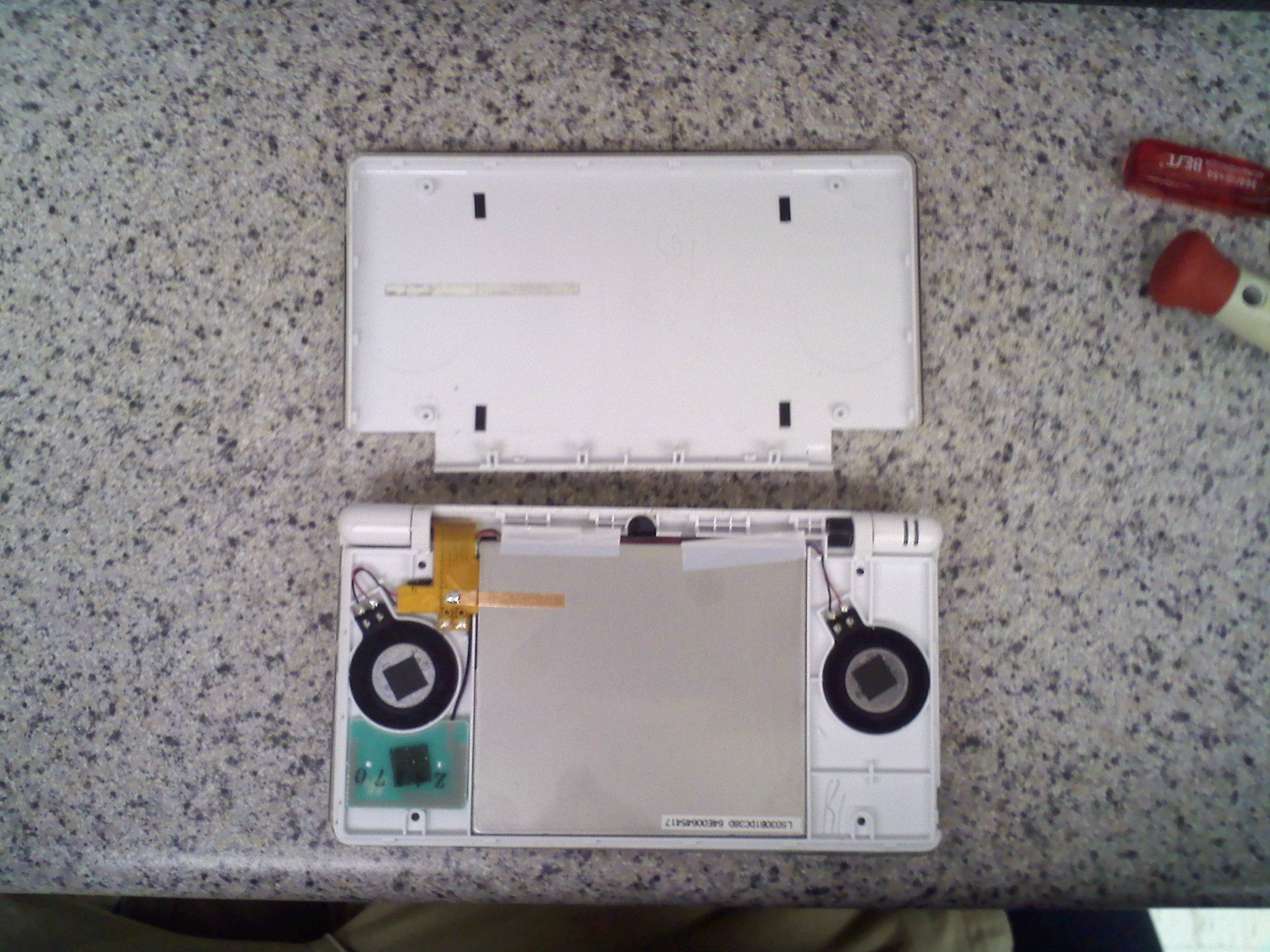 Replace Your Nintendo DS Lite Shell : 5 Steps - Instructables