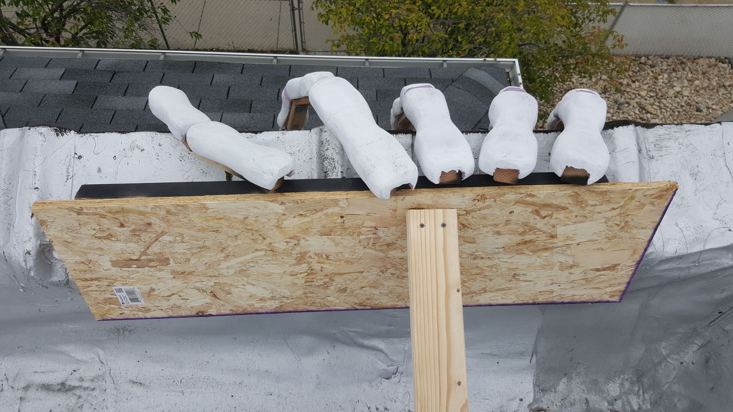 Giant Skeleton Halloween Decoration : 10 Steps (with Pictures ...