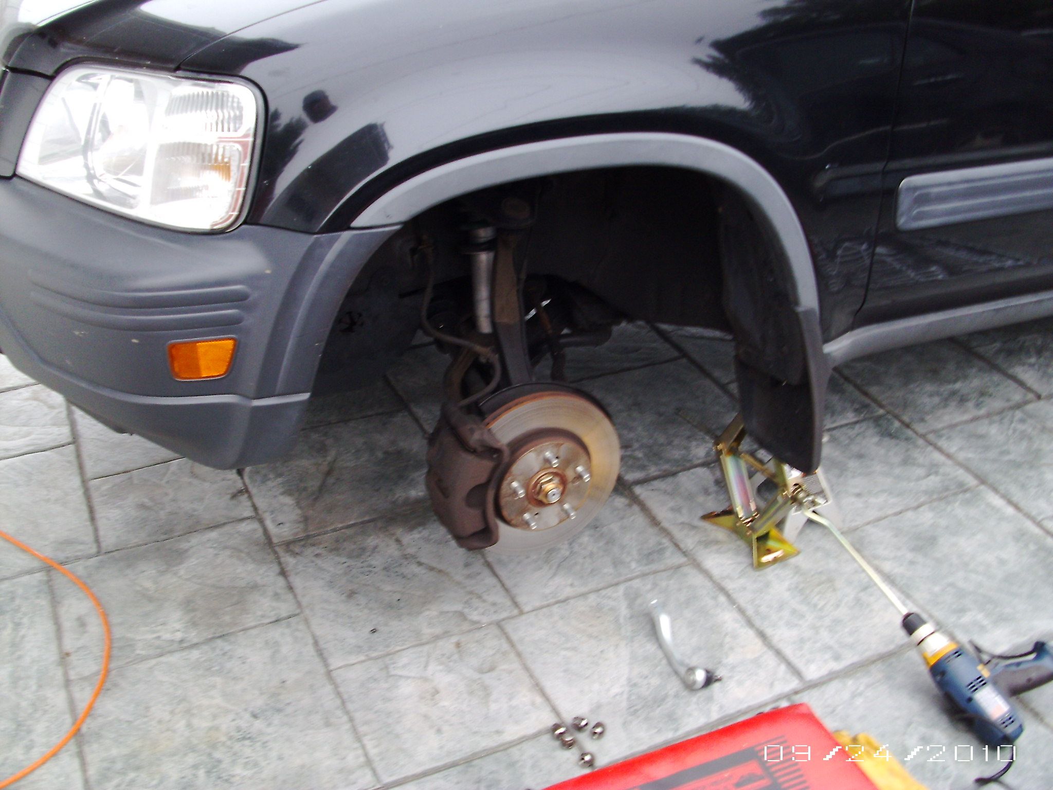 Replacing an Outside Tie Rod on a Honda CRV : 5 Steps - Instructables
